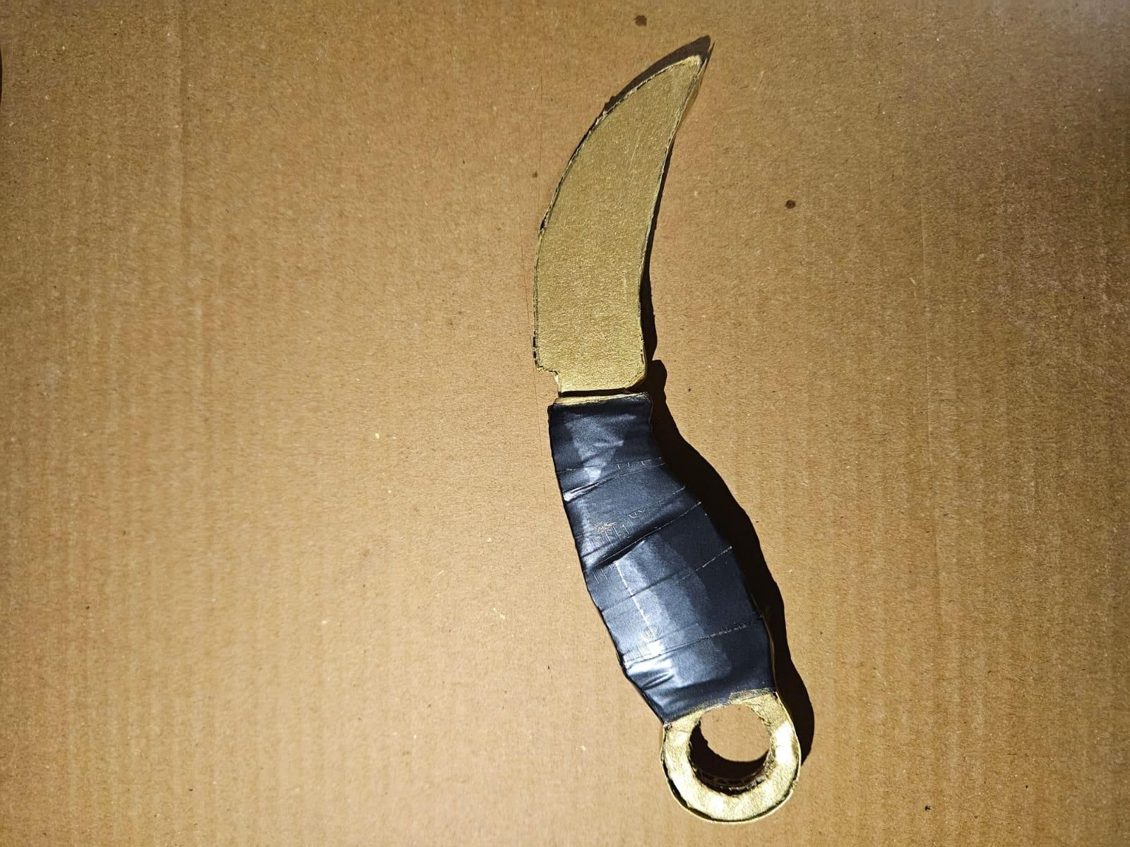 Cardboard Karambit : 8 Steps - Instructables