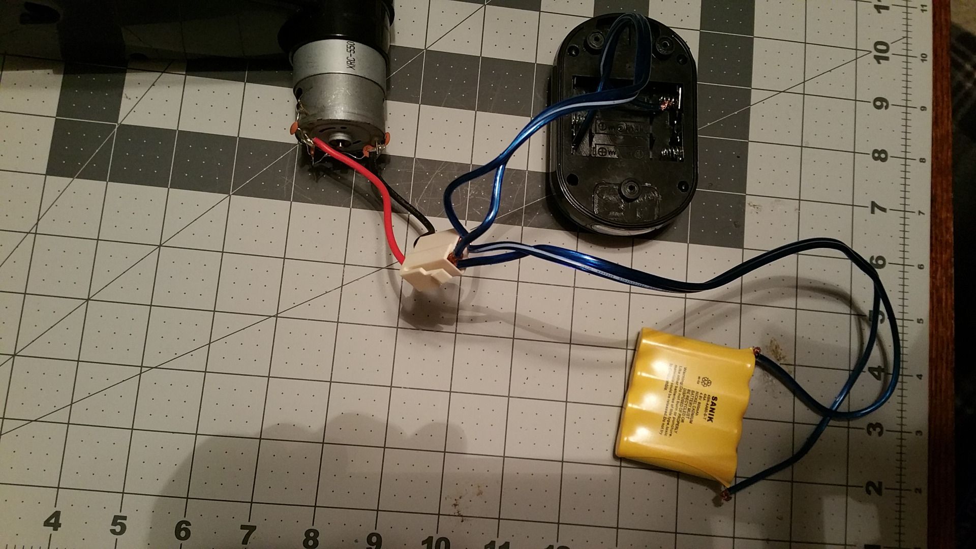 Easy Crank Generator : 4 Steps (with Pictures) - Instructables