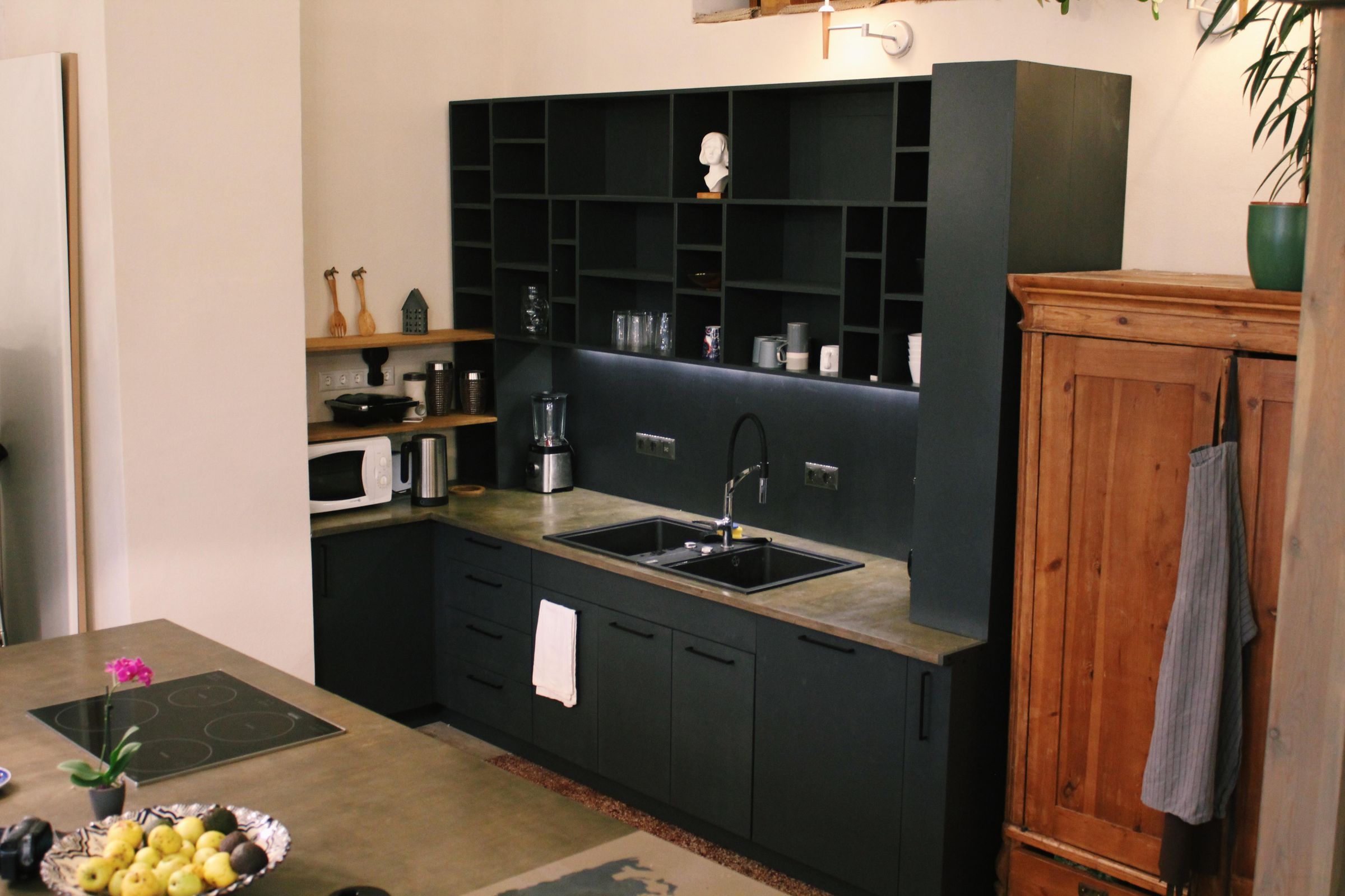 Kitchen With Many Cool Features : 11 Steps (with Pictures) - Instructables