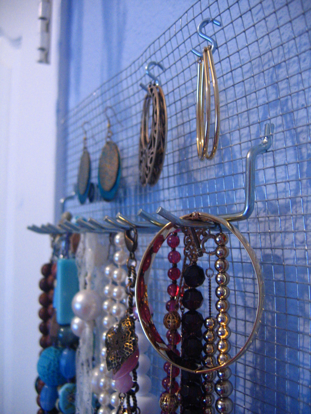 Floating Multi-Use Wall Storage : 7 Steps (with Pictures) - Instructables