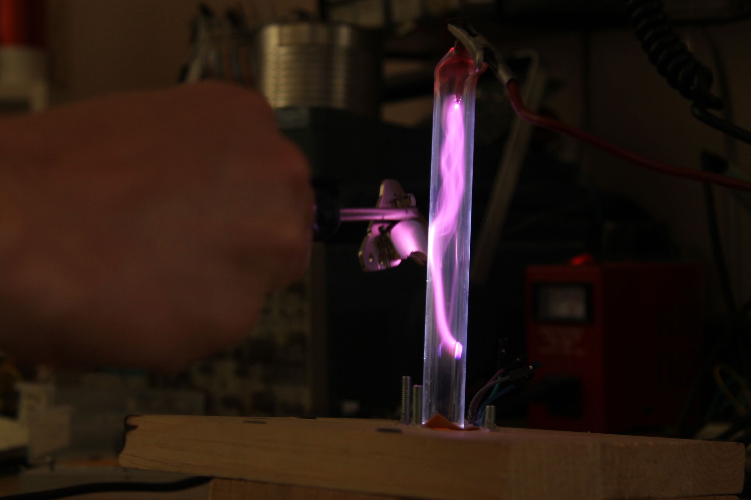 DIY Cathode Ray Tube: Interacting With Electrons : 12 Steps (with ...