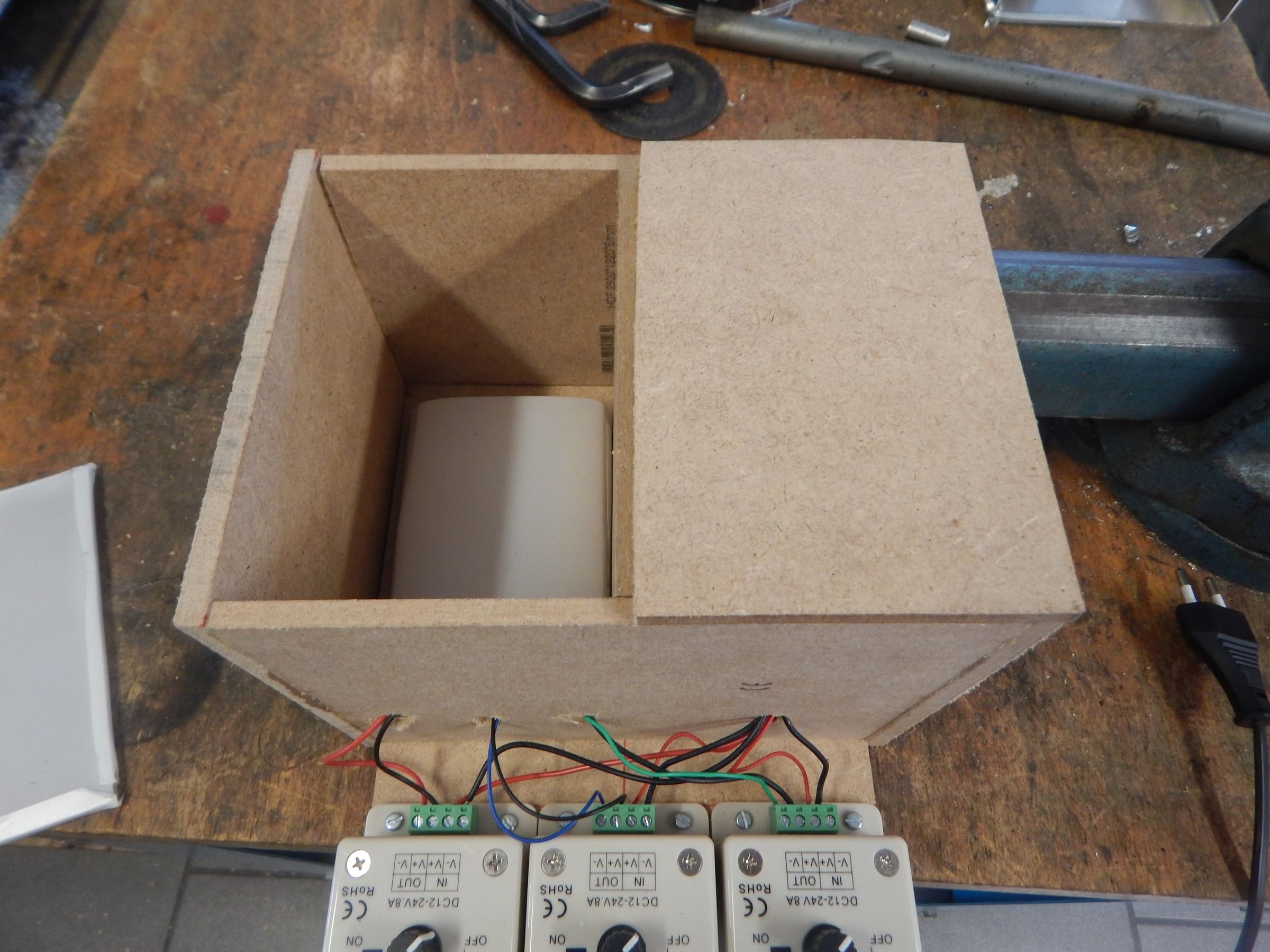 Discovering Colours #phablabs : 8 Steps - Instructables