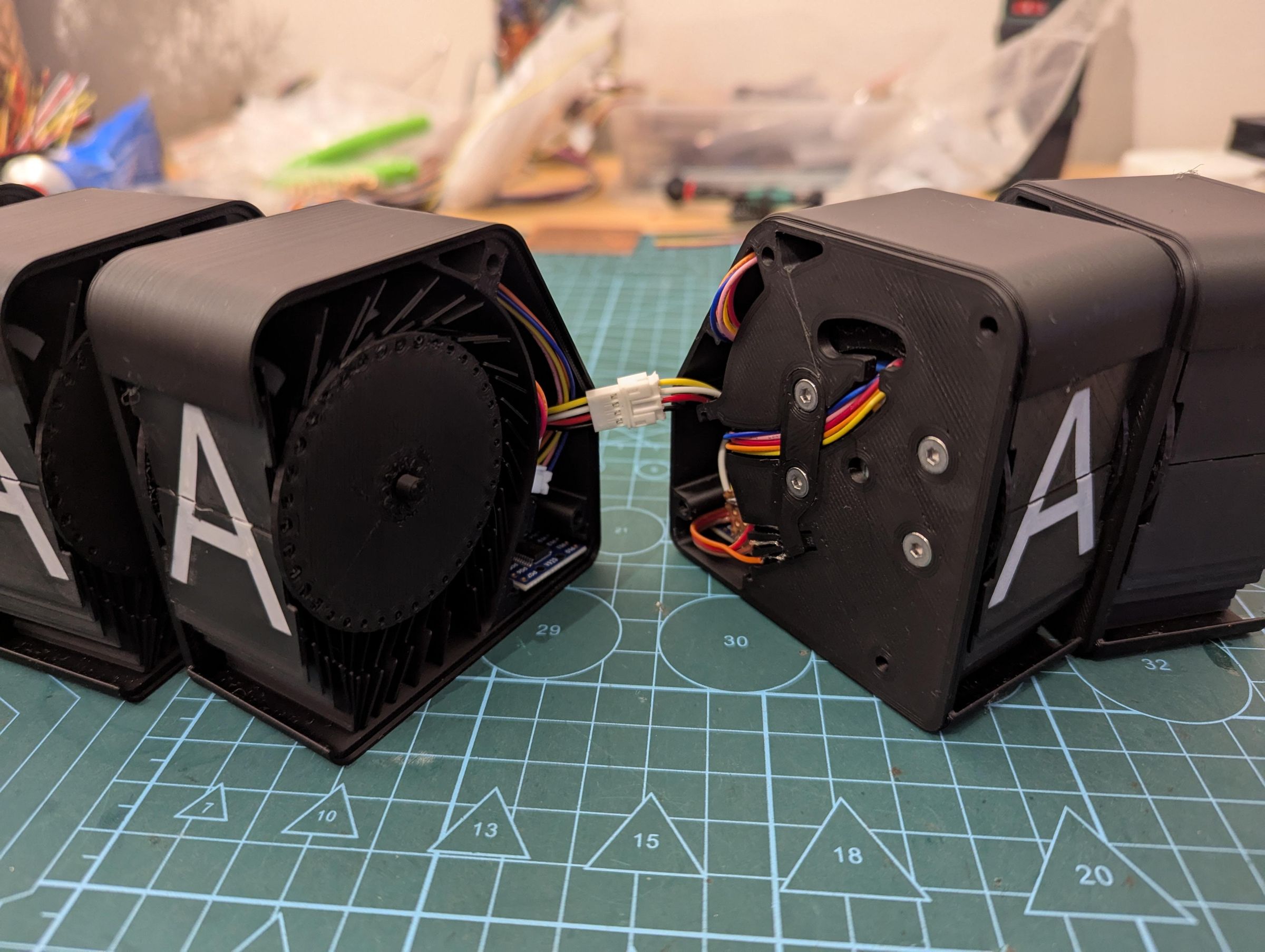 Split Flap Display - (3D Printed, Modular, Compact & Enclosed, With Web ...