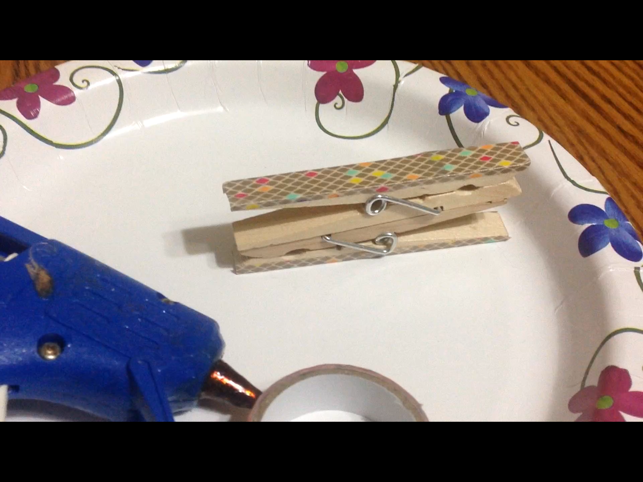 DIY Clothes Peg Cable Tidy : 5 Steps - Instructables