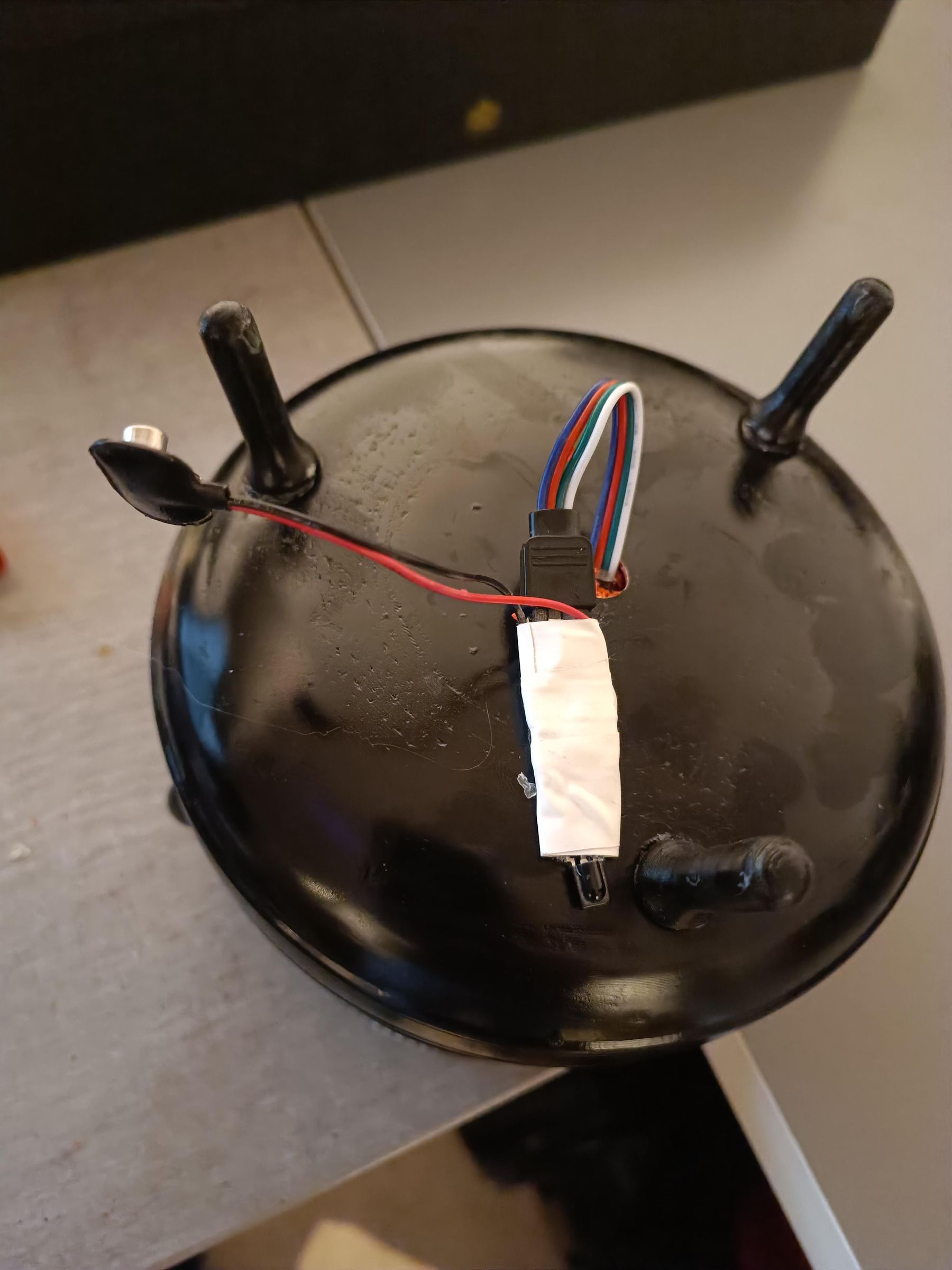 Steaming Led Cauldron : 10 Steps - Instructables
