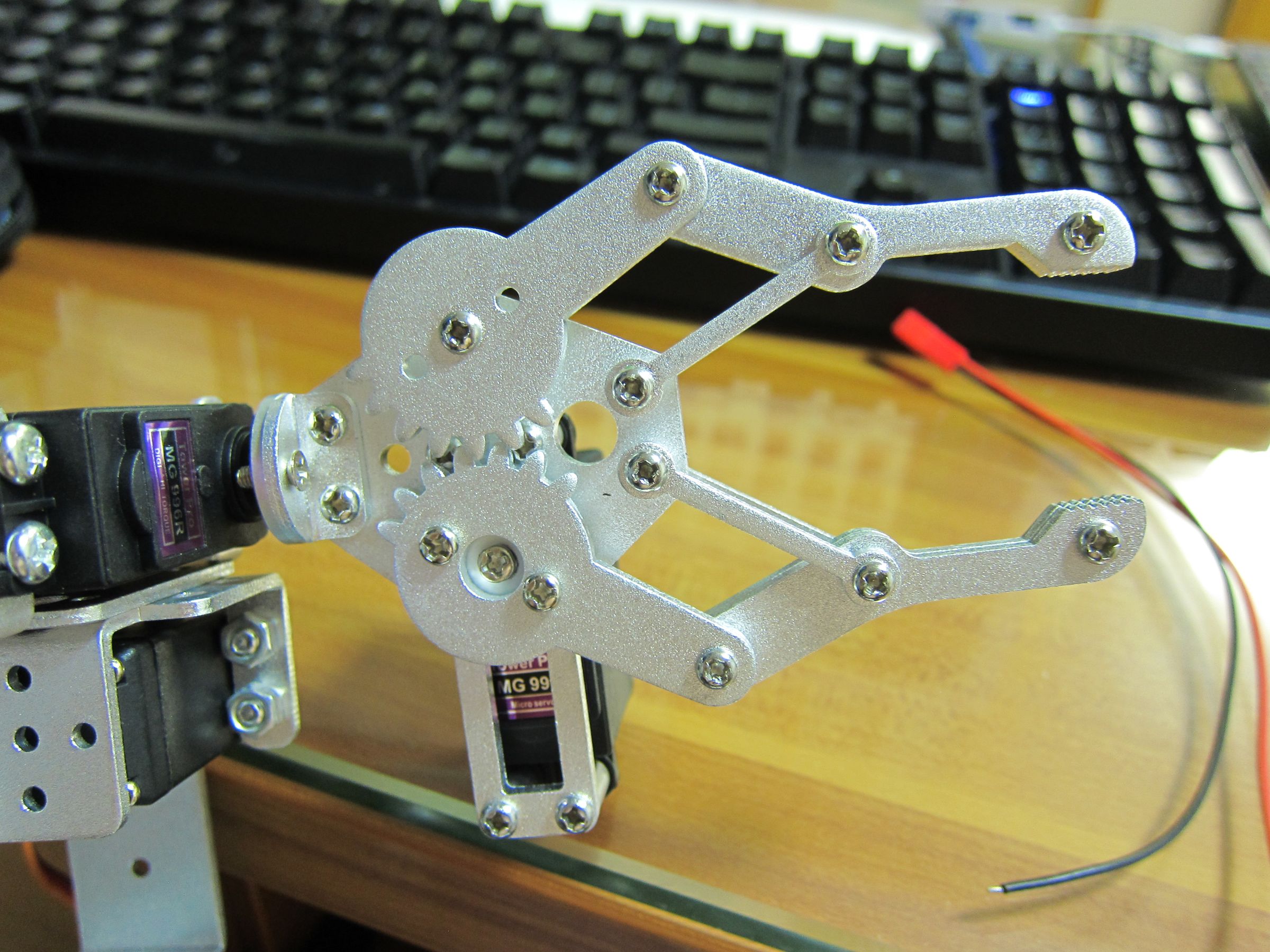 My Seventh Project: Robot Arm Set : 8 Steps (with Pictures) - Instructables
