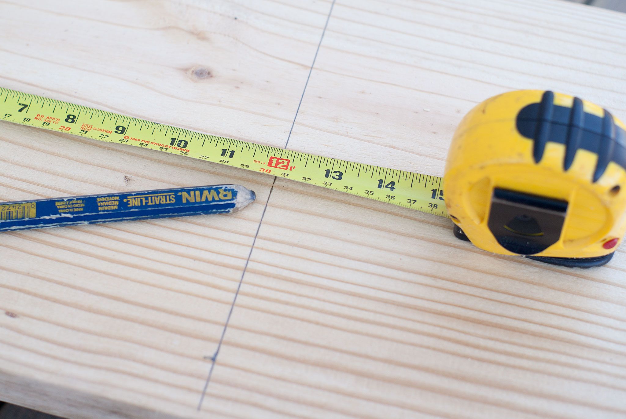 One Board Minimalist Chair : 8 Steps (with Pictures) - Instructables