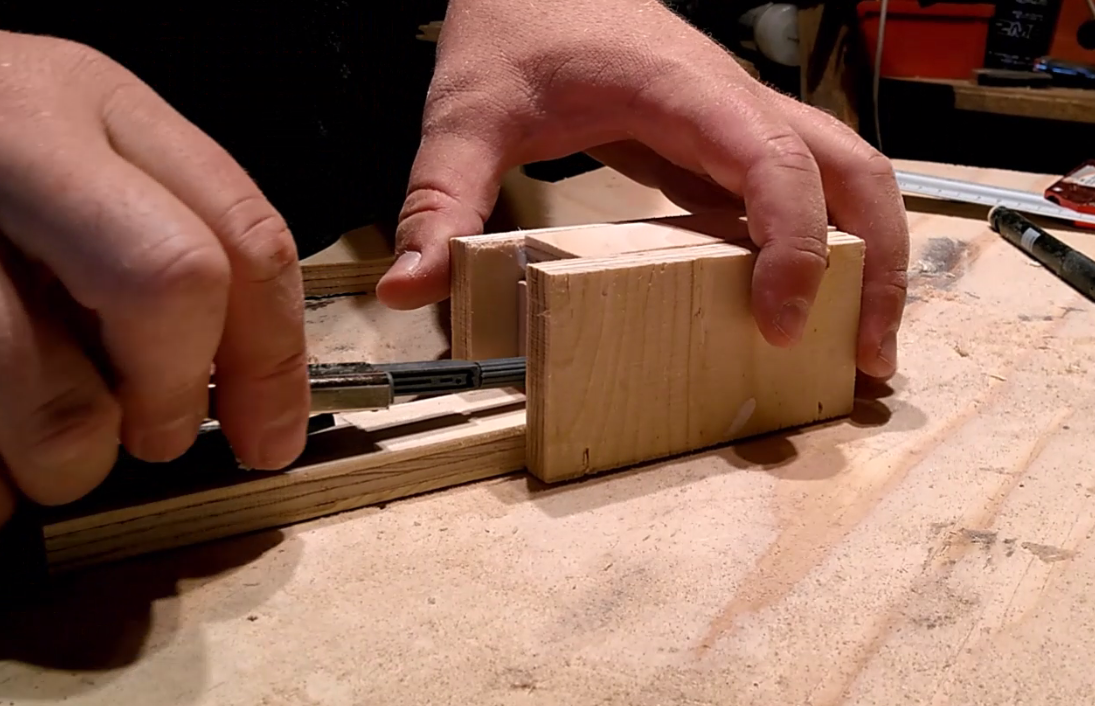 Pop Up Bench Dogs : 6 Steps (with Pictures) - Instructables