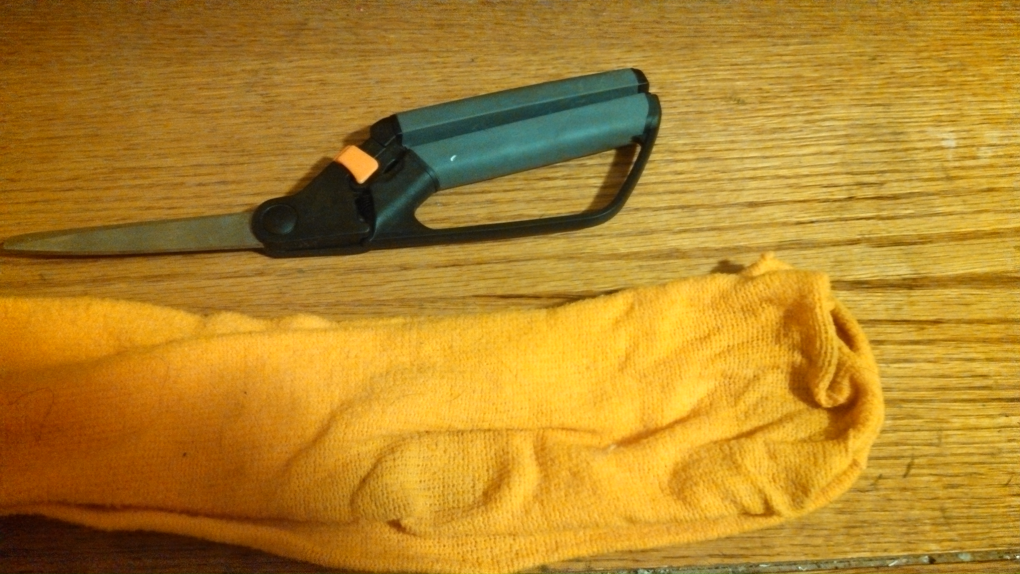 Simple Fingerless Gloves : 7 Steps - Instructables