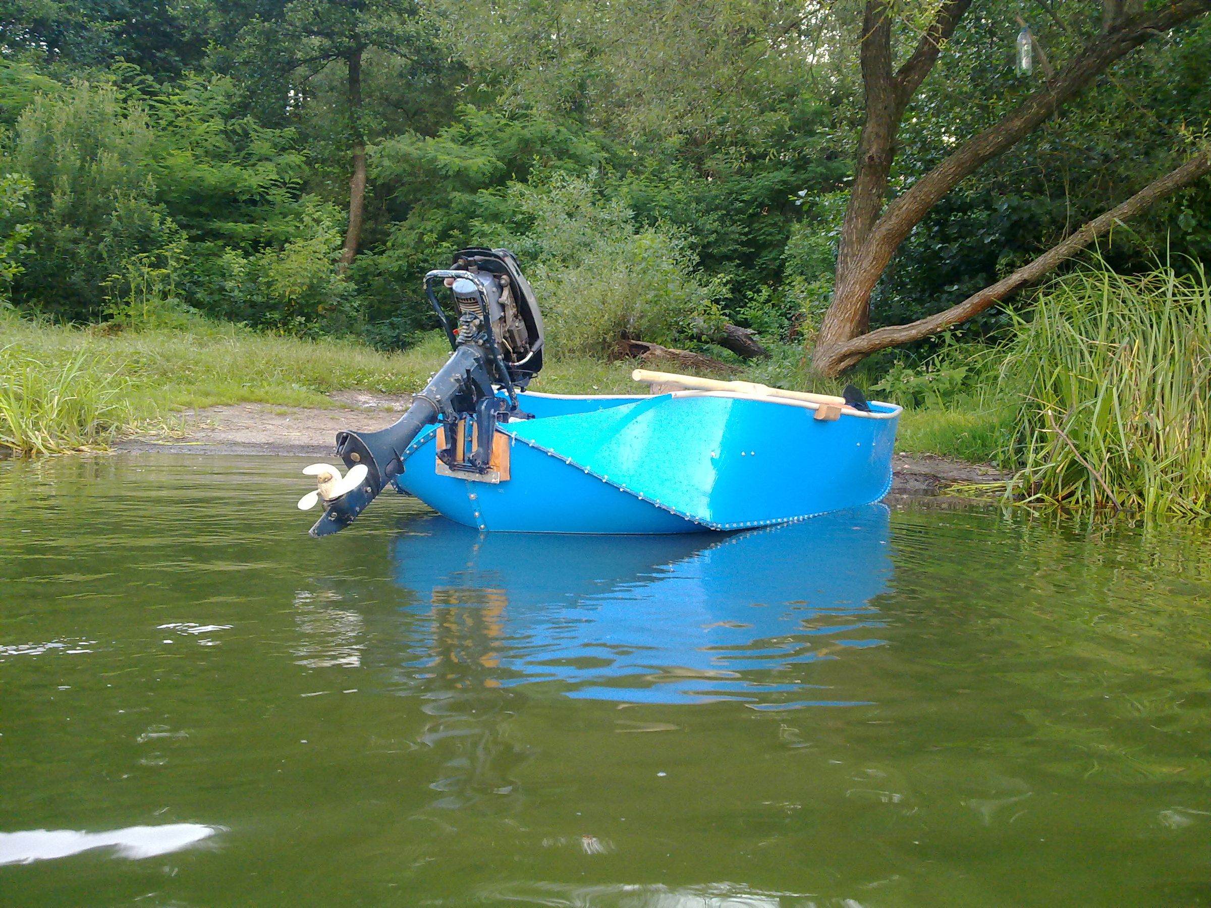 Construction Folding Boats From Polypropylene Sheet : 8 Steps ...