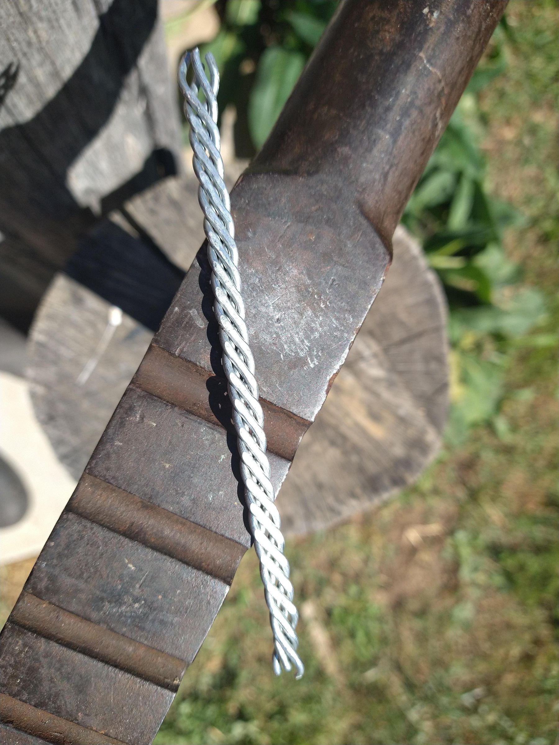 Twisted Metal Wrist Band. : 5 Steps (with Pictures) - Instructables