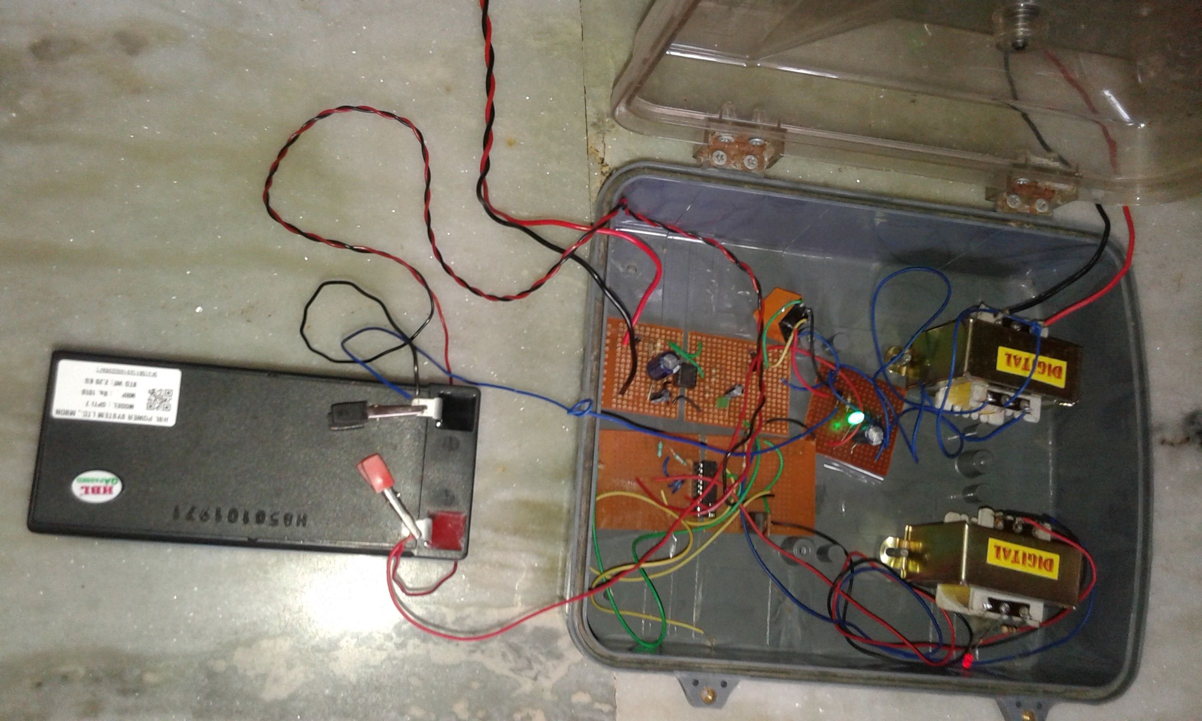 HYBRID SOLAR UPS : 5 Steps - Instructables