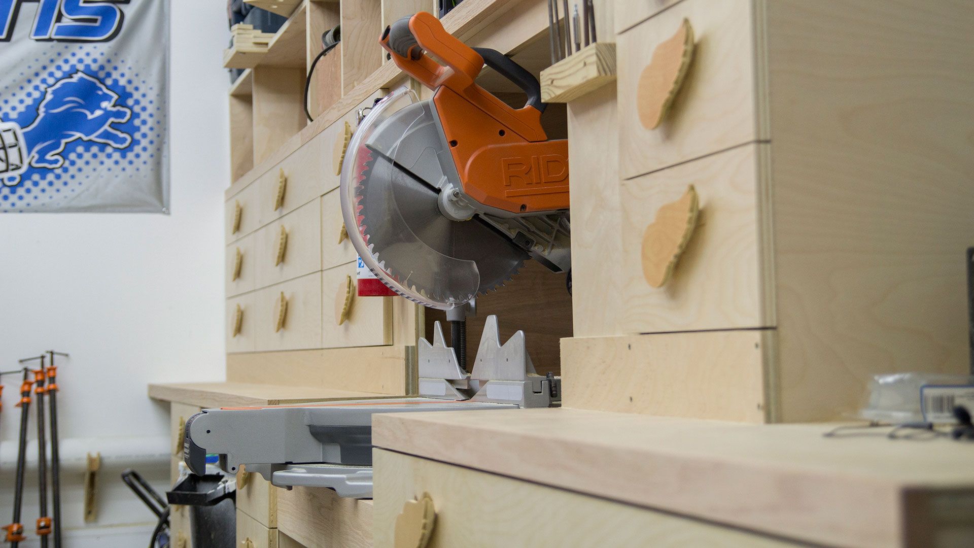 The Ultimate Miter Saw Station : 26 Steps (with Pictures) - Instructables