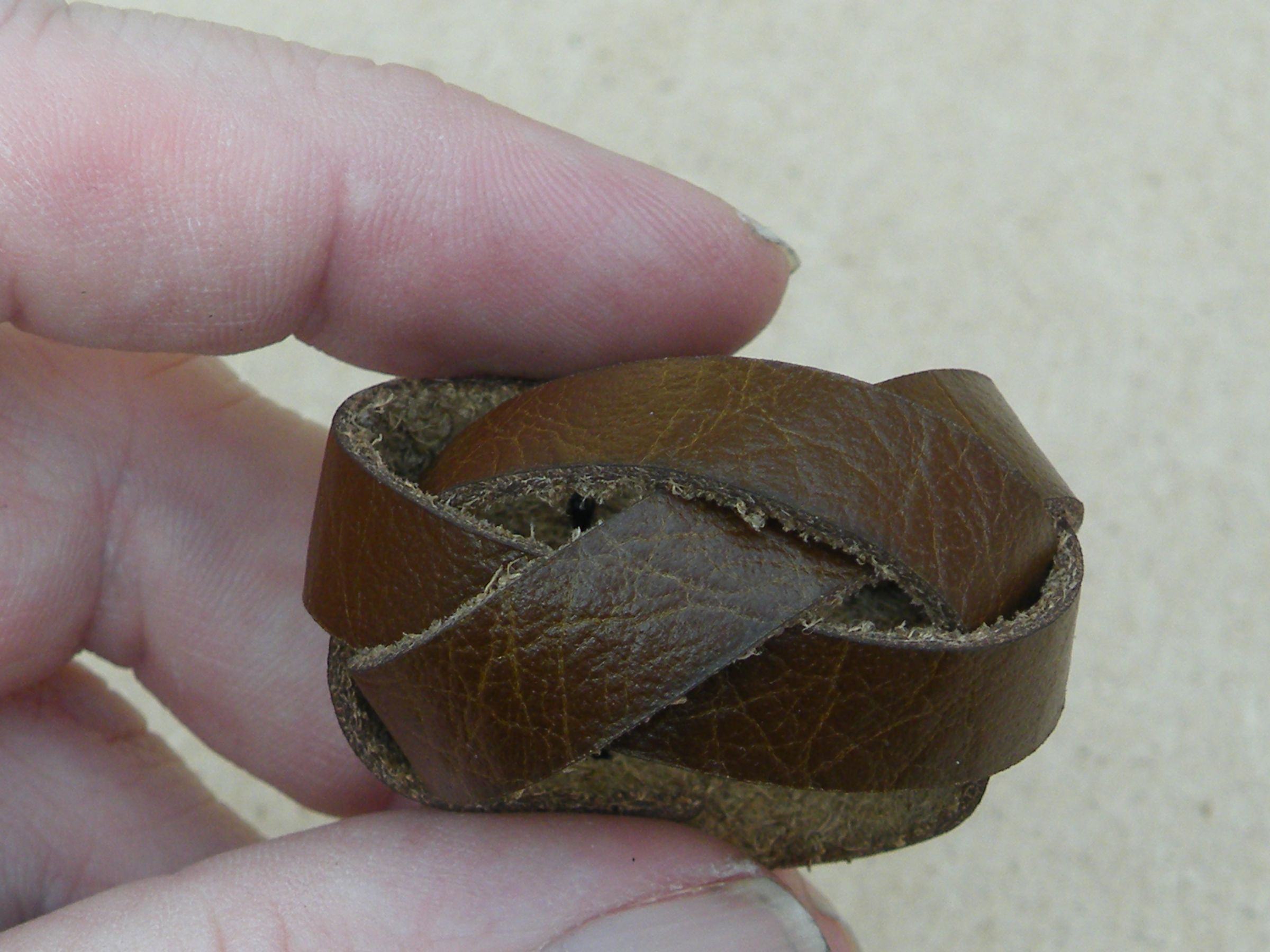 Plaited Leather Woggle : 8 Steps (with Pictures) - Instructables