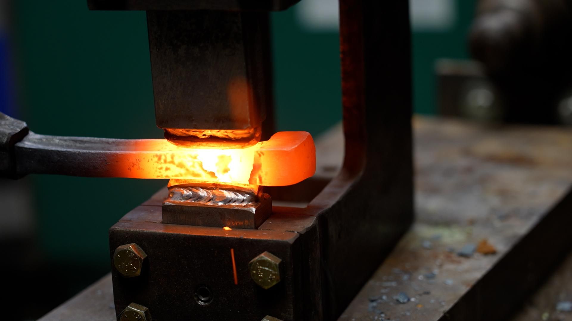 Making a C-Clamp From a Railroad Spike : 13 Steps (with Pictures ...