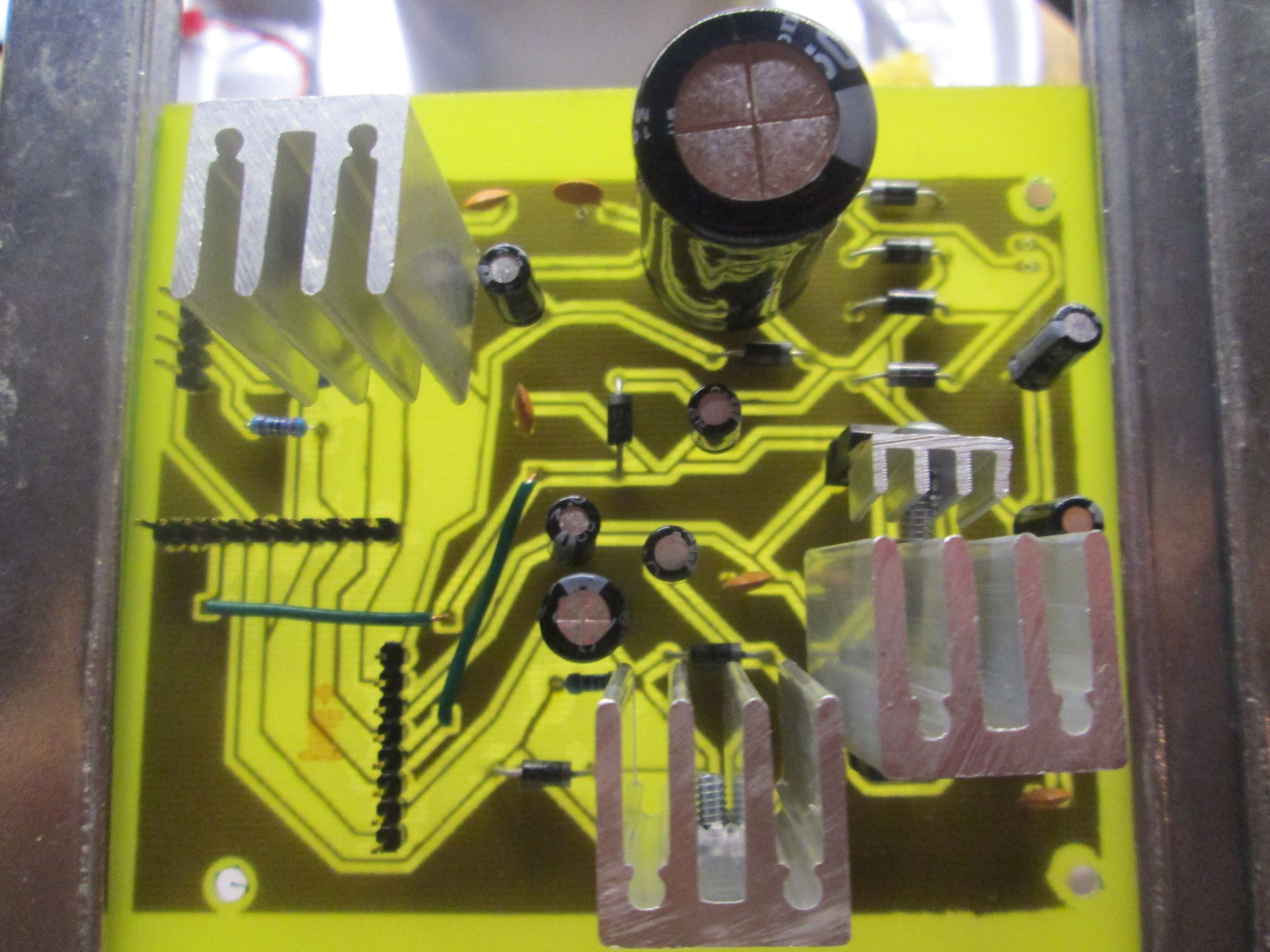 Powered Breadboard Workstation : 6 Steps (with Pictures) - Instructables
