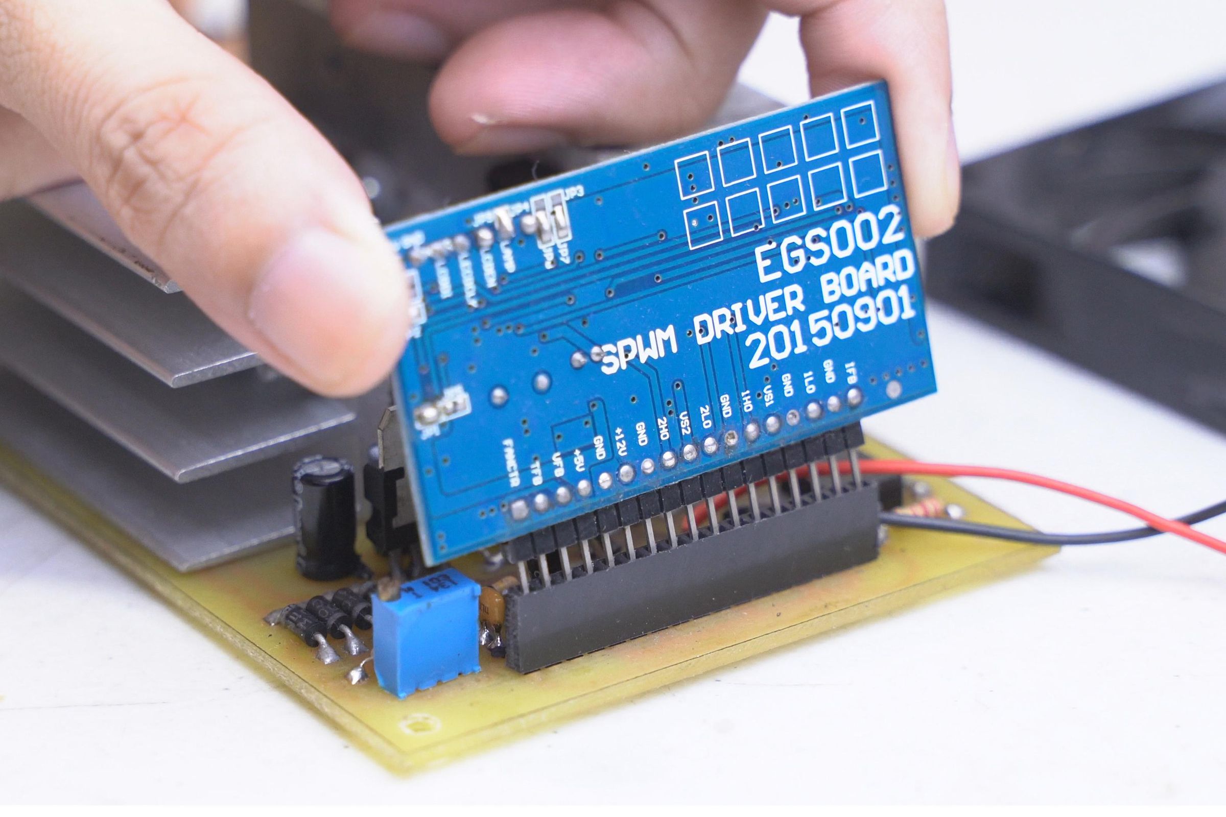 DIY Cheap 1000W Pure Sine Wave Inverter (12V to 110V/220V) : 26 Steps ...