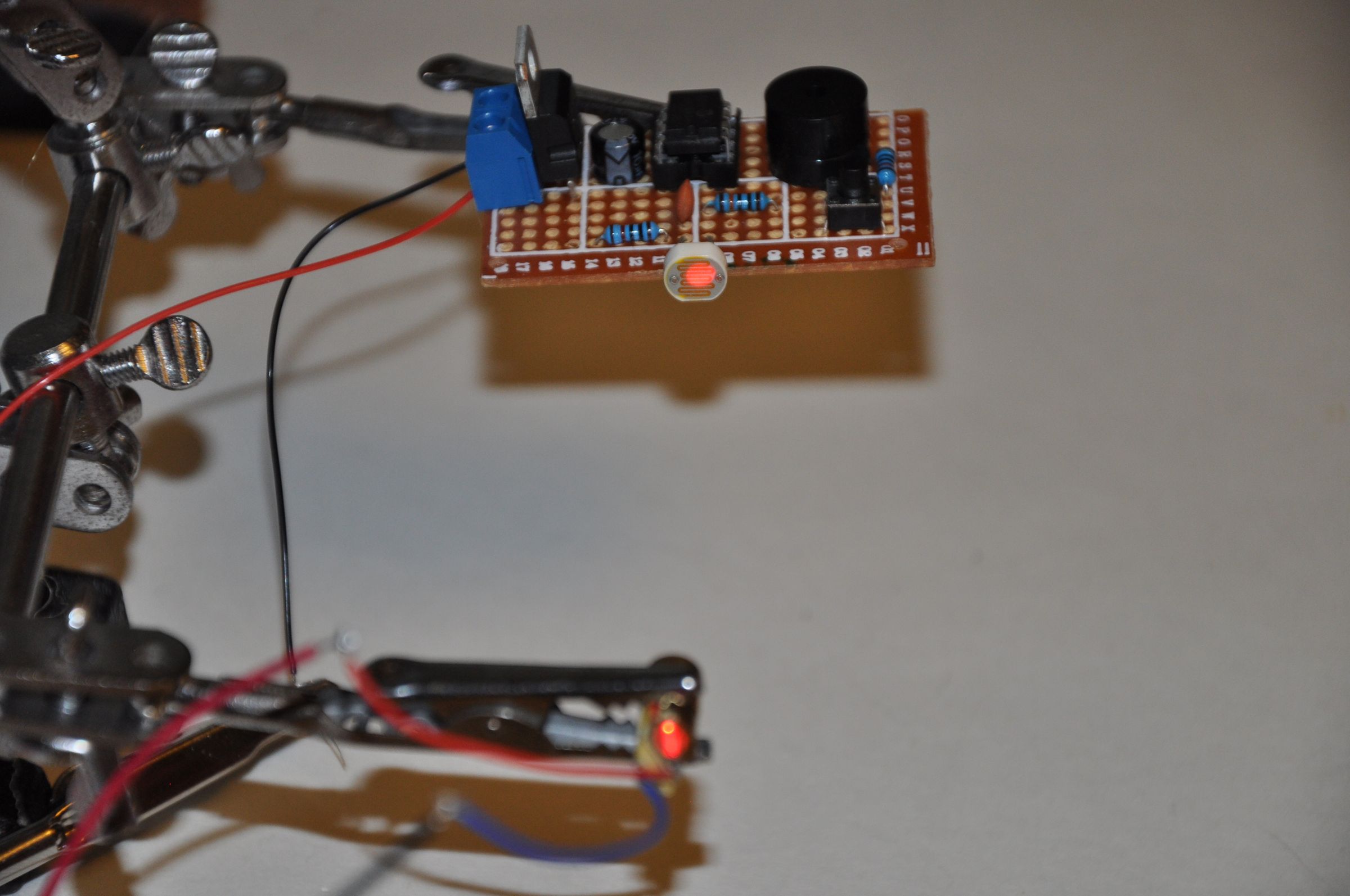 Extrenely Sensitive Laser Detector Security Device - No HW Comparator ...