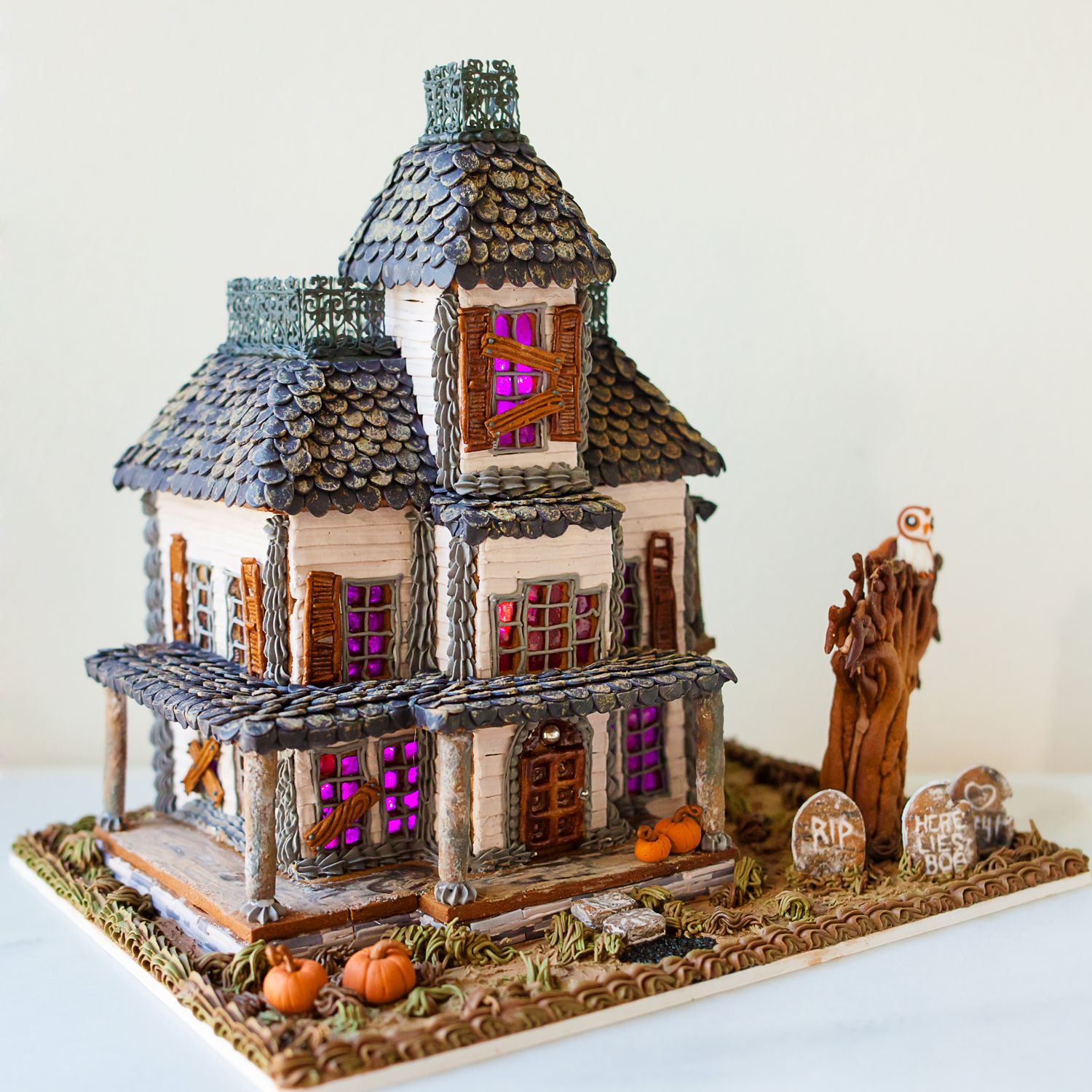 How to Make a Haunted Gingerbread House That Lights Up : 19 Steps (with ...