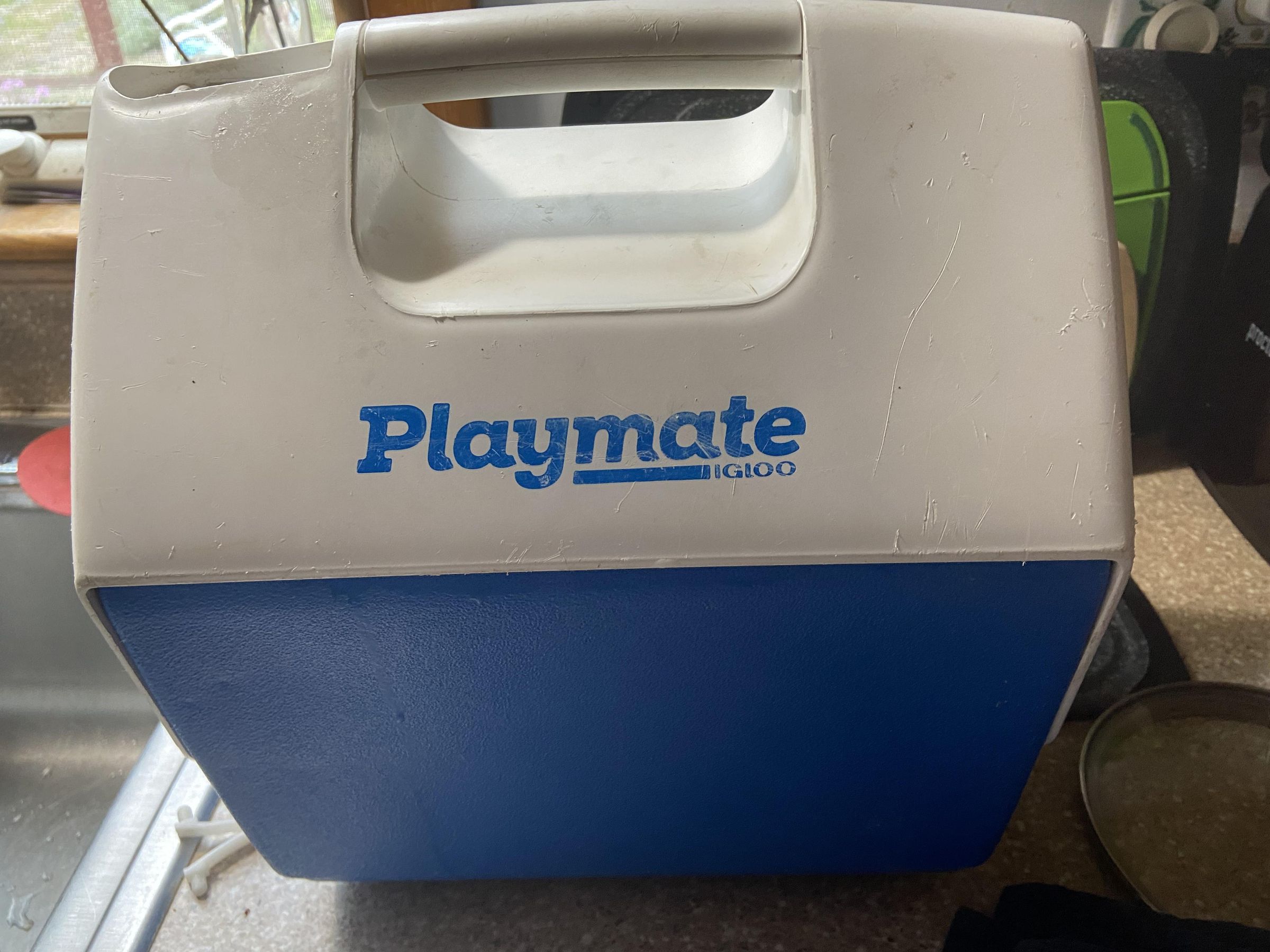 Latch Repair for Igloo Playmate Elite : 6 Steps - Instructables