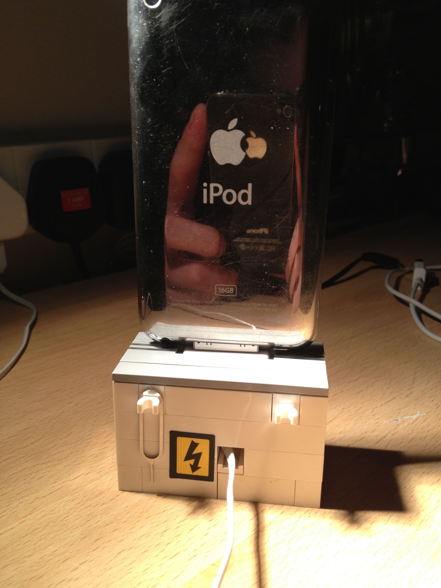 Lego Charging Dock : 6 Steps - Instructables