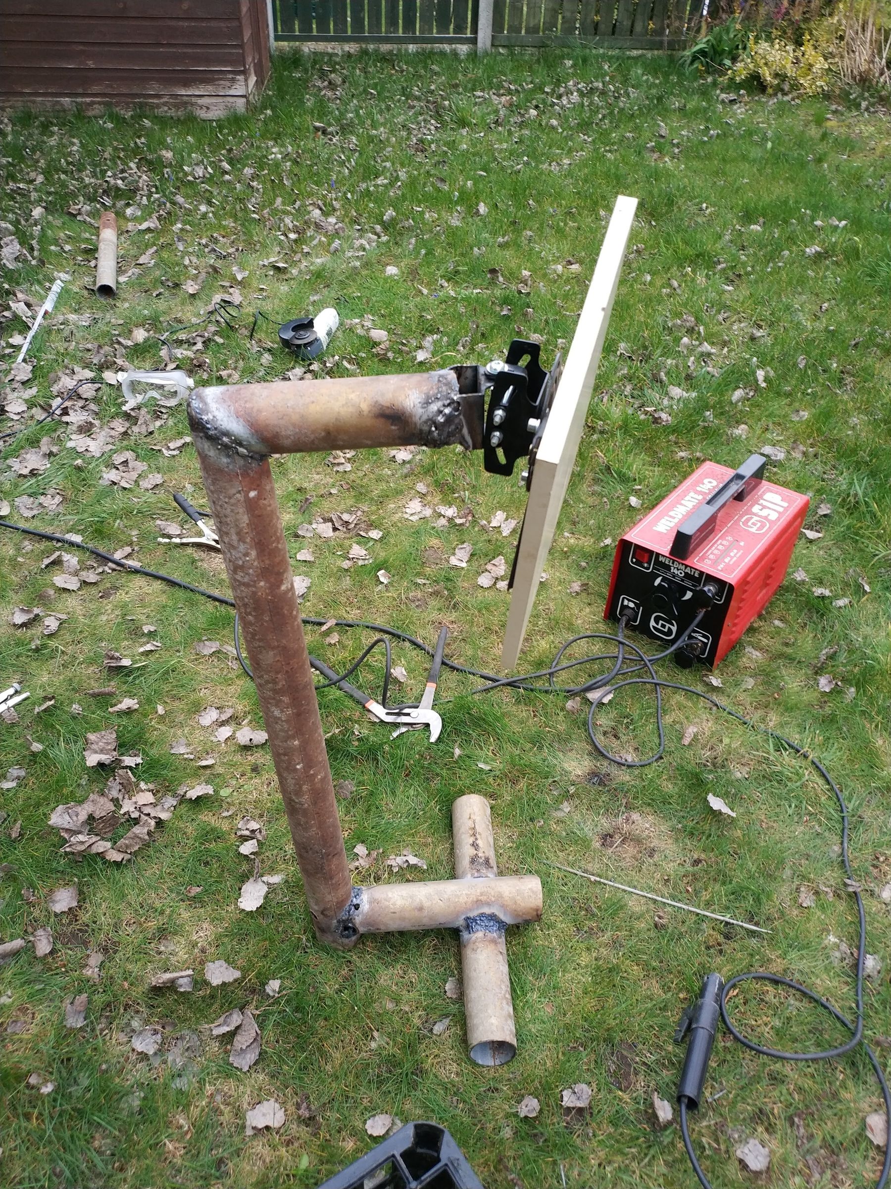 Engine Block TV Stand : 6 Steps (with Pictures) - Instructables