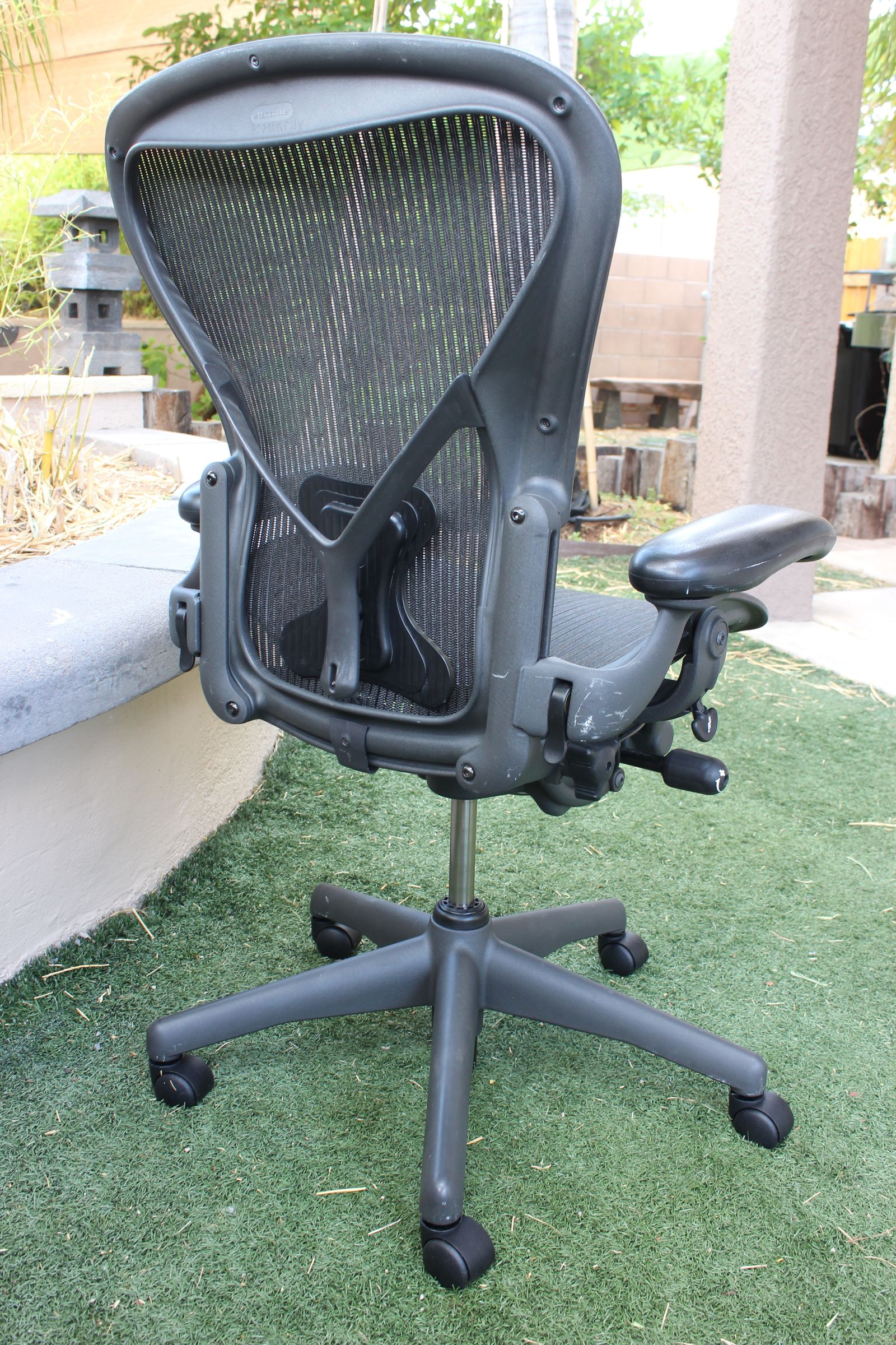 Super-Sized Office Chair Wheels : 4 Steps (with Pictures) - Instructables