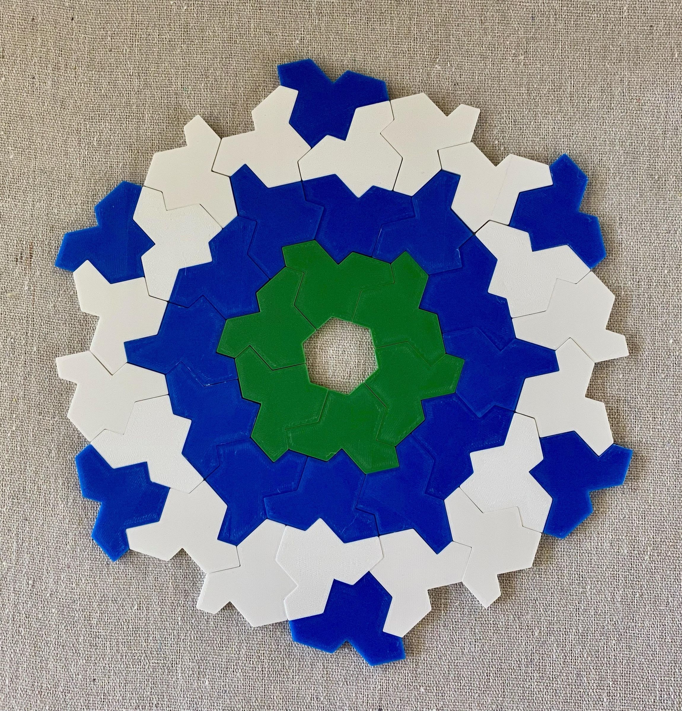 Einstein Tile Puzzle : 3 Steps - Instructables