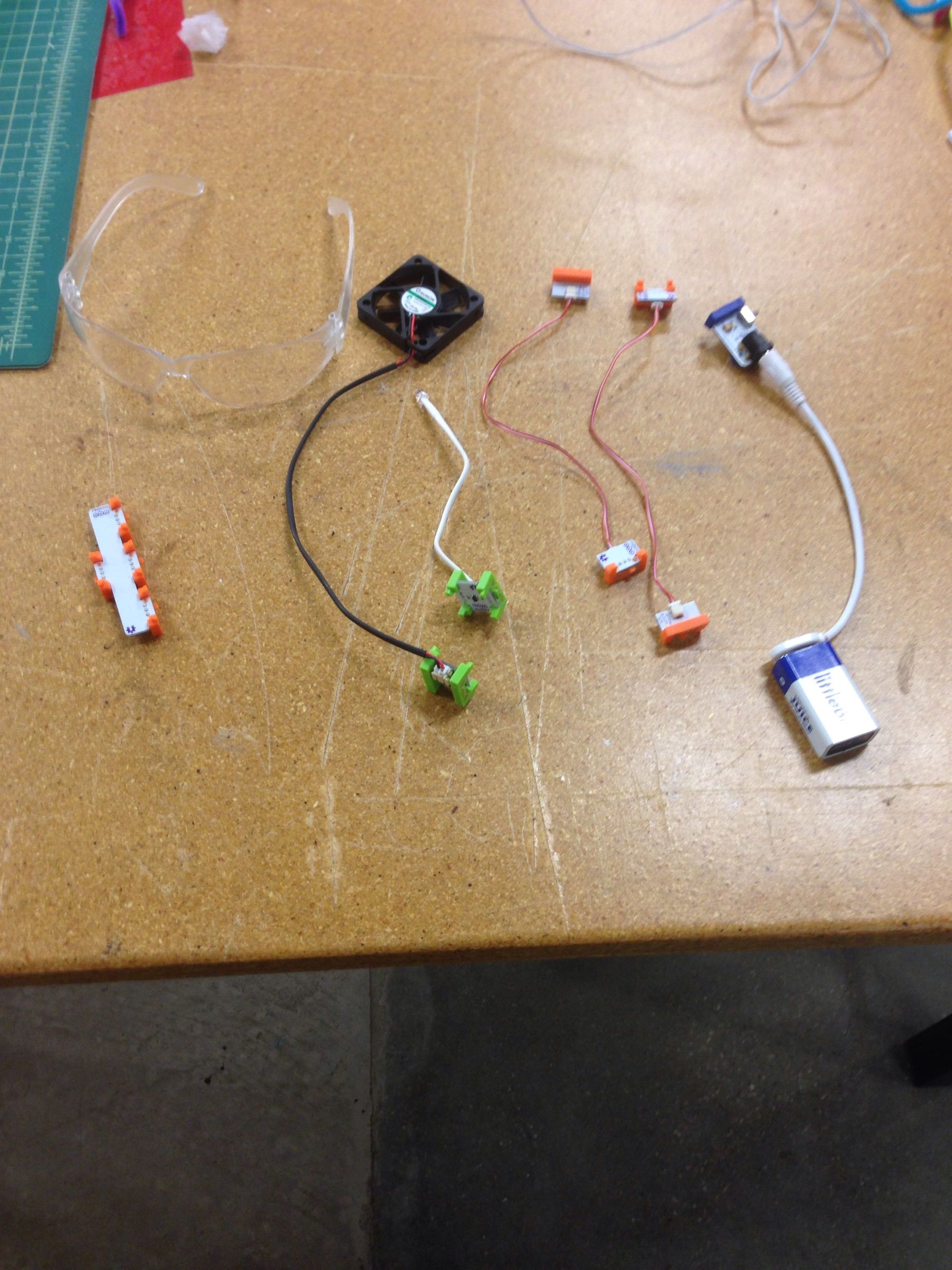 Reading Light for Glasses With Cooling Fan : 5 Steps - Instructables