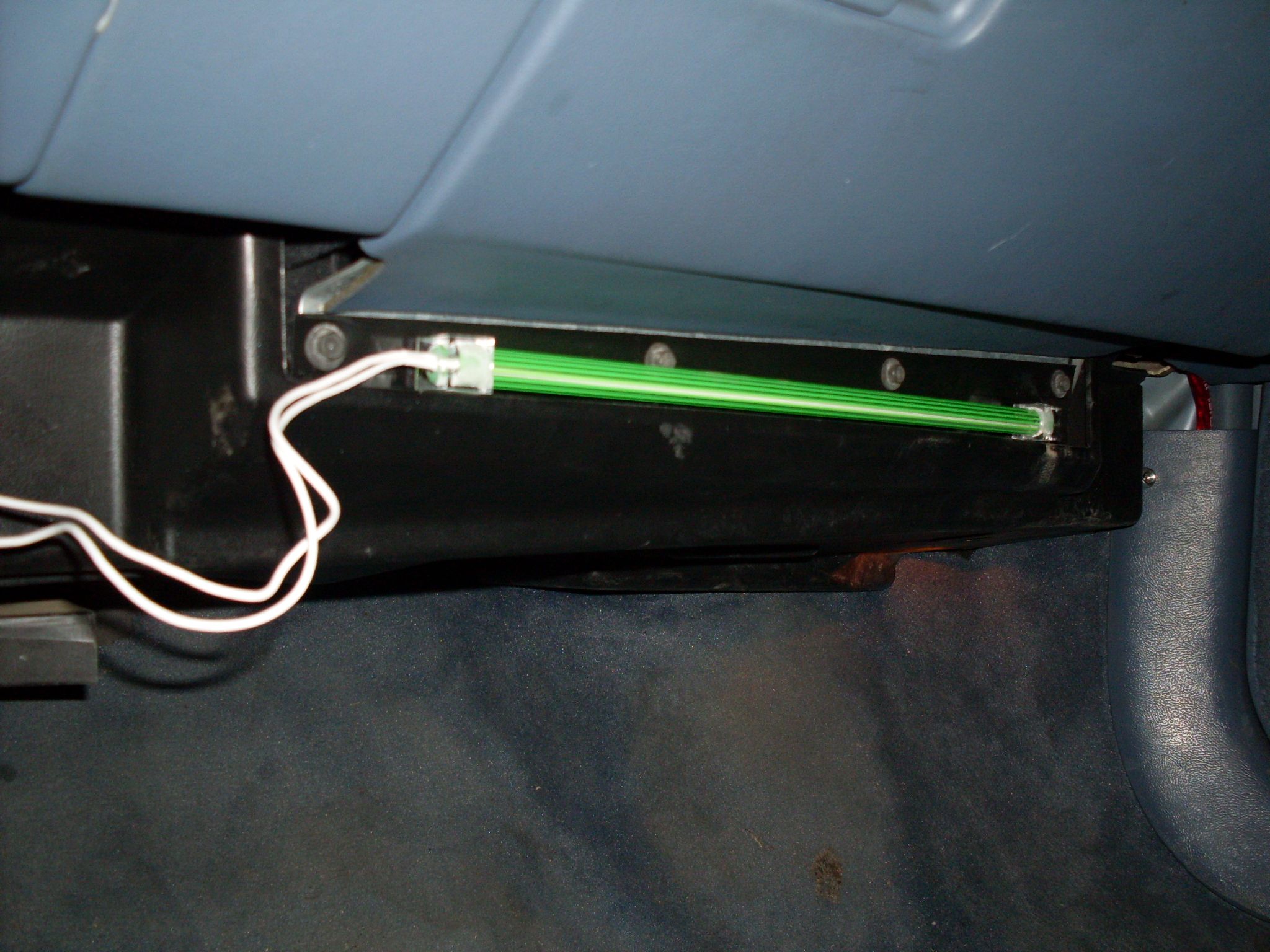 Install Computer Cold Cathode Lights Into Car : 7 Steps - Instructables