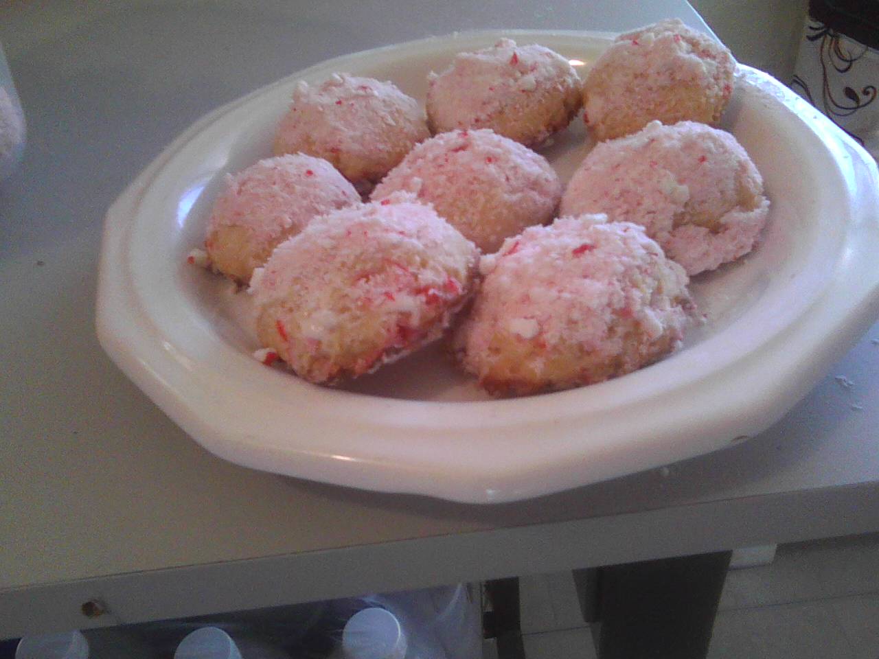 Peppermint Snowballs : 5 Steps (with Pictures) - Instructables