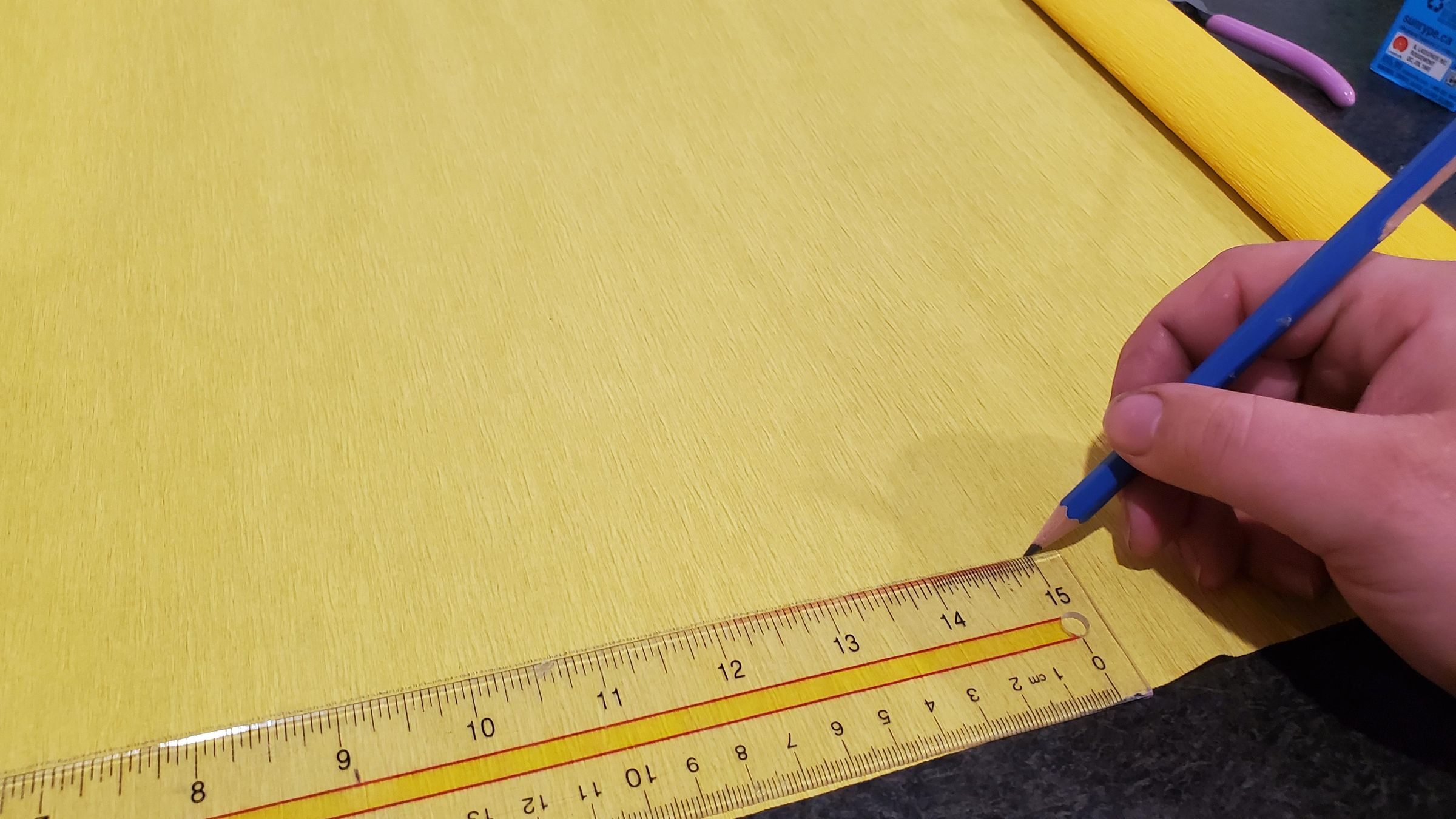 Crepe Paper Dahlia : 18 Steps (with Pictures) - Instructables