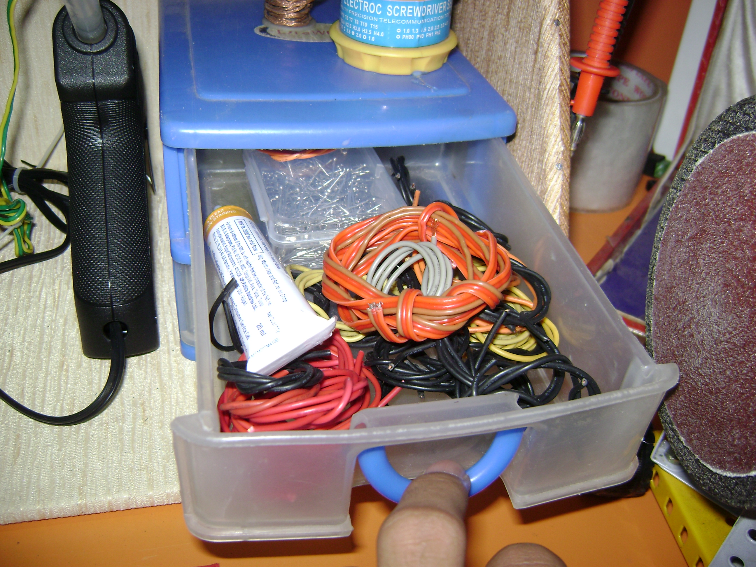 Portable Electronics Workstation / Workshop : 12 Steps - Instructables