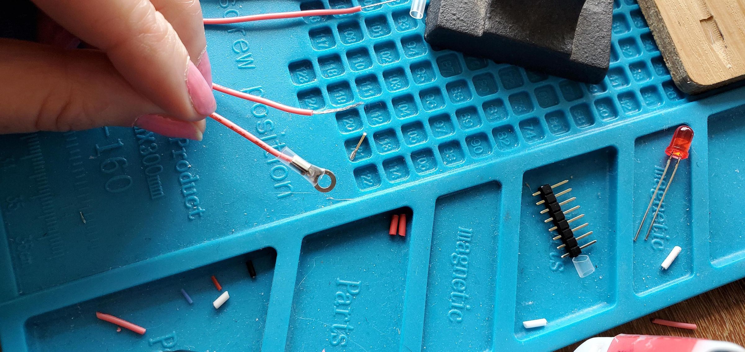 ALIENS! Making Your Circuit Boards Into Multiuse Protoboards! : 6 Steps ...