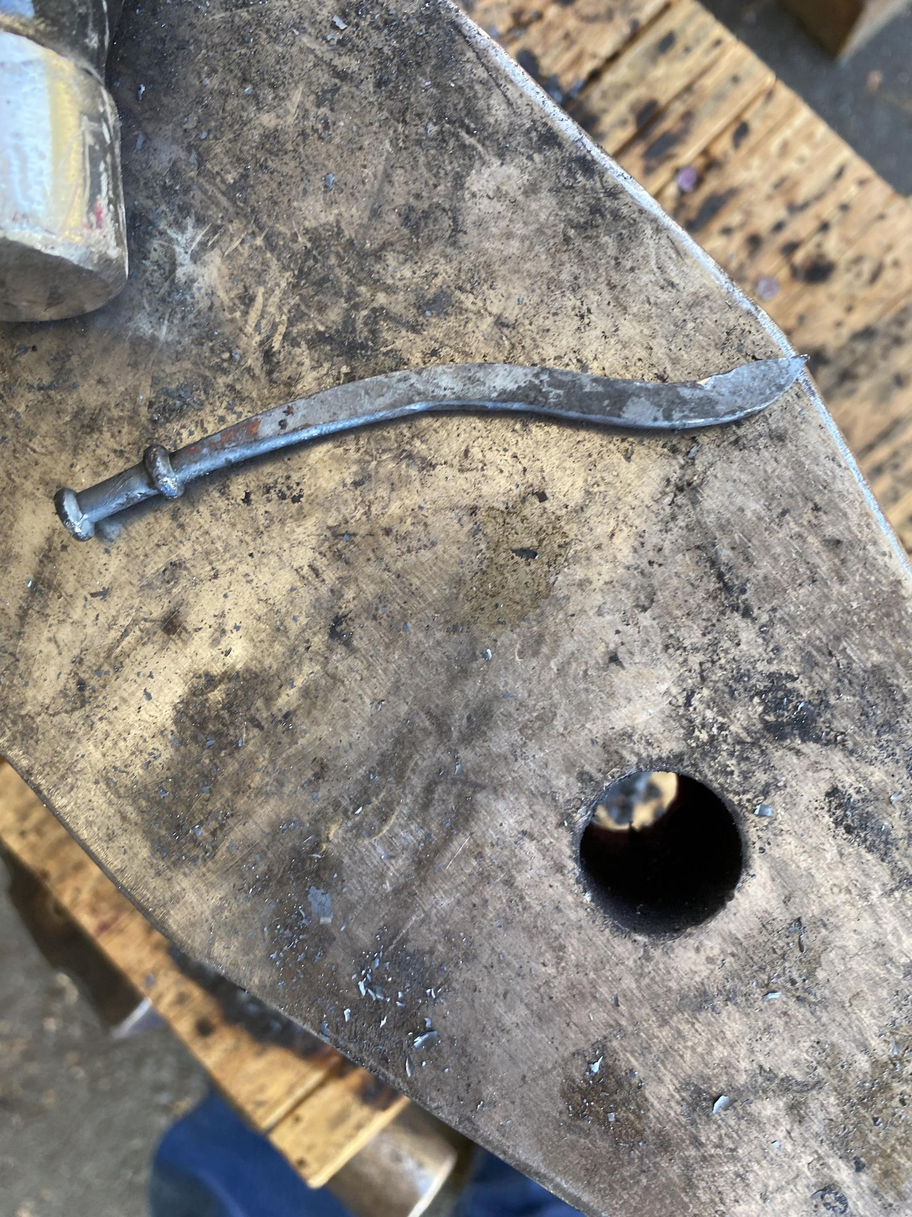 Mini Swords From Nails : 5 Steps - Instructables