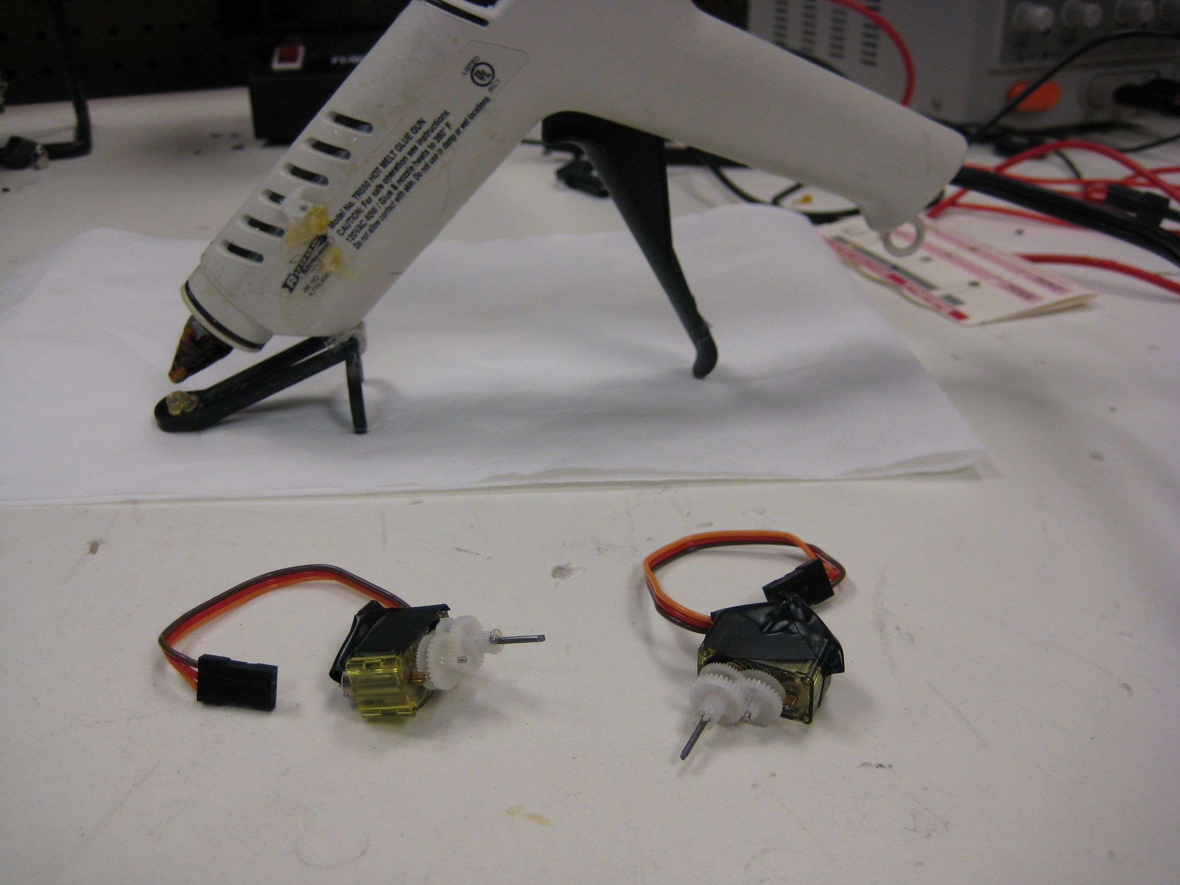 Wallbots: Autonomous Magnetic Robots That Traverse Vertical Surfaces ...