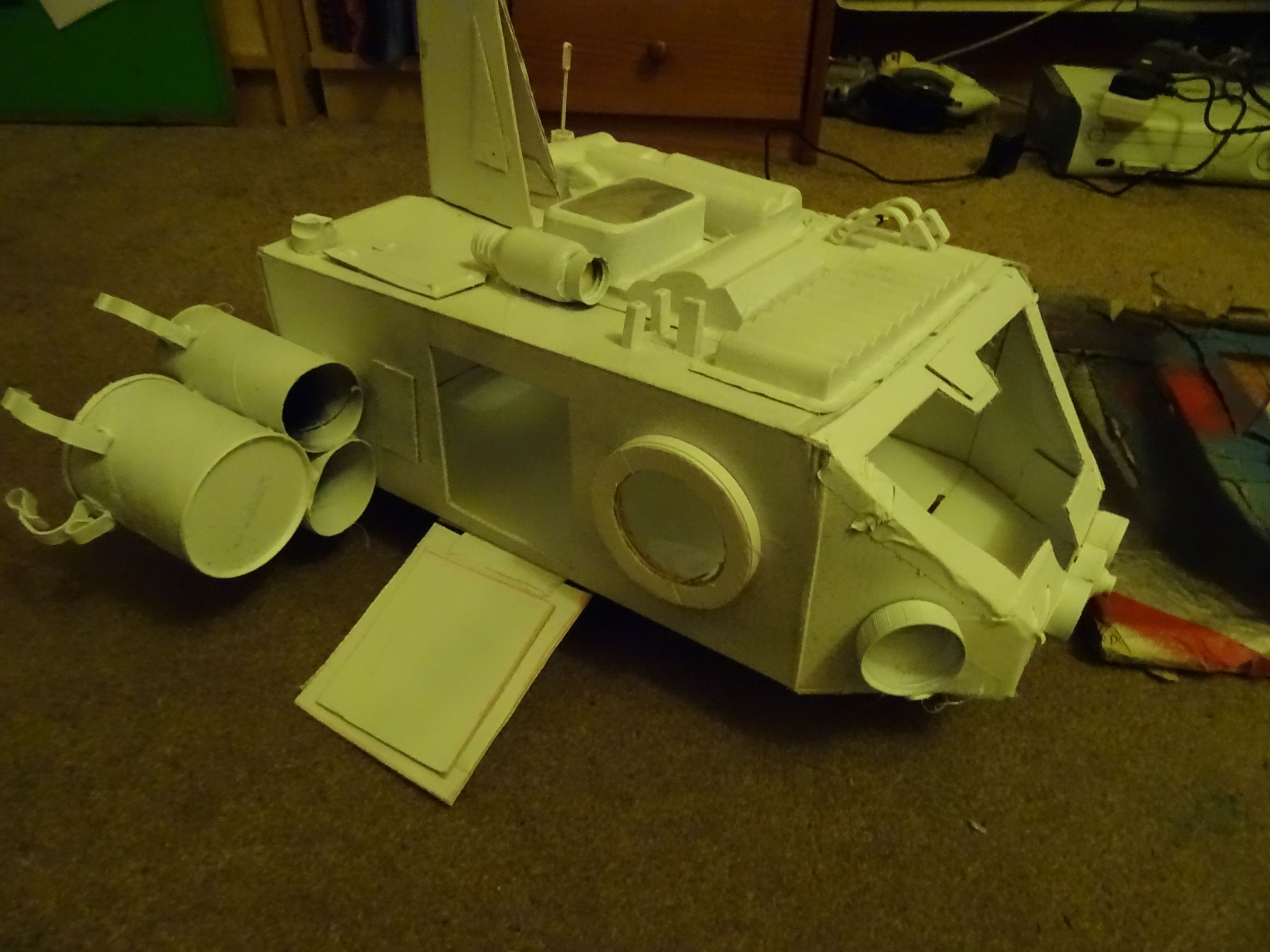 Shoe Box Spaceship : 9 Steps (with Pictures) - Instructables