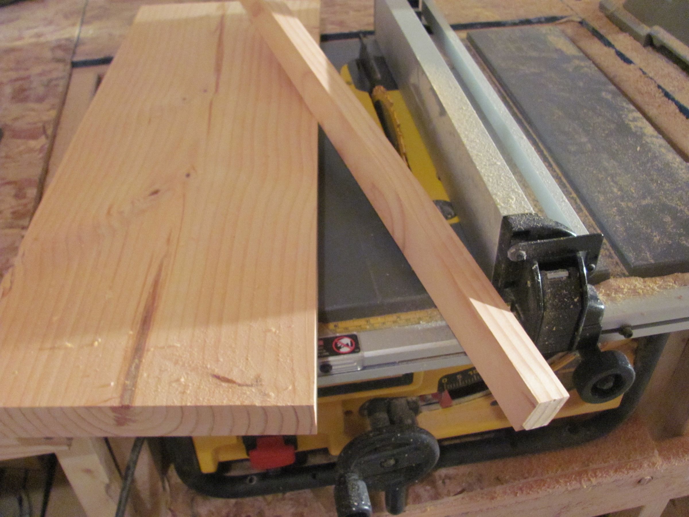 2x12 End Table With HDPE Knob : 12 Steps (with Pictures) - Instructables