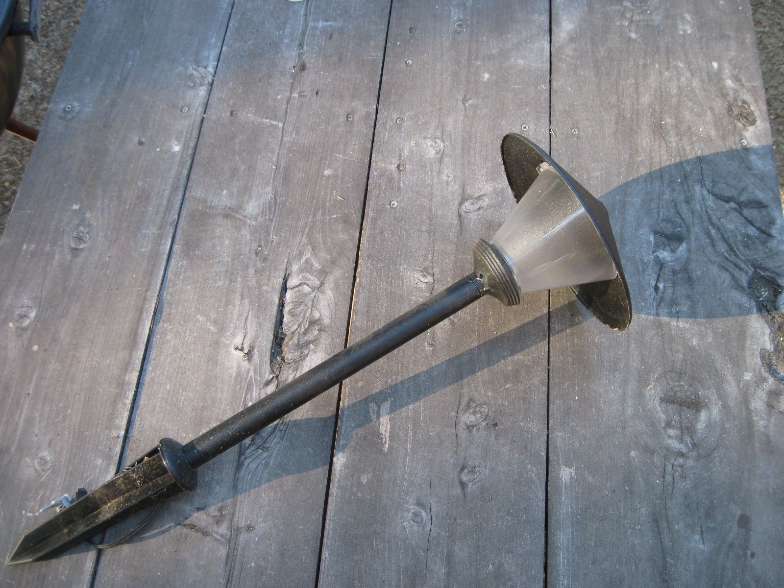 Simple Solar Lamp Post - Instructables