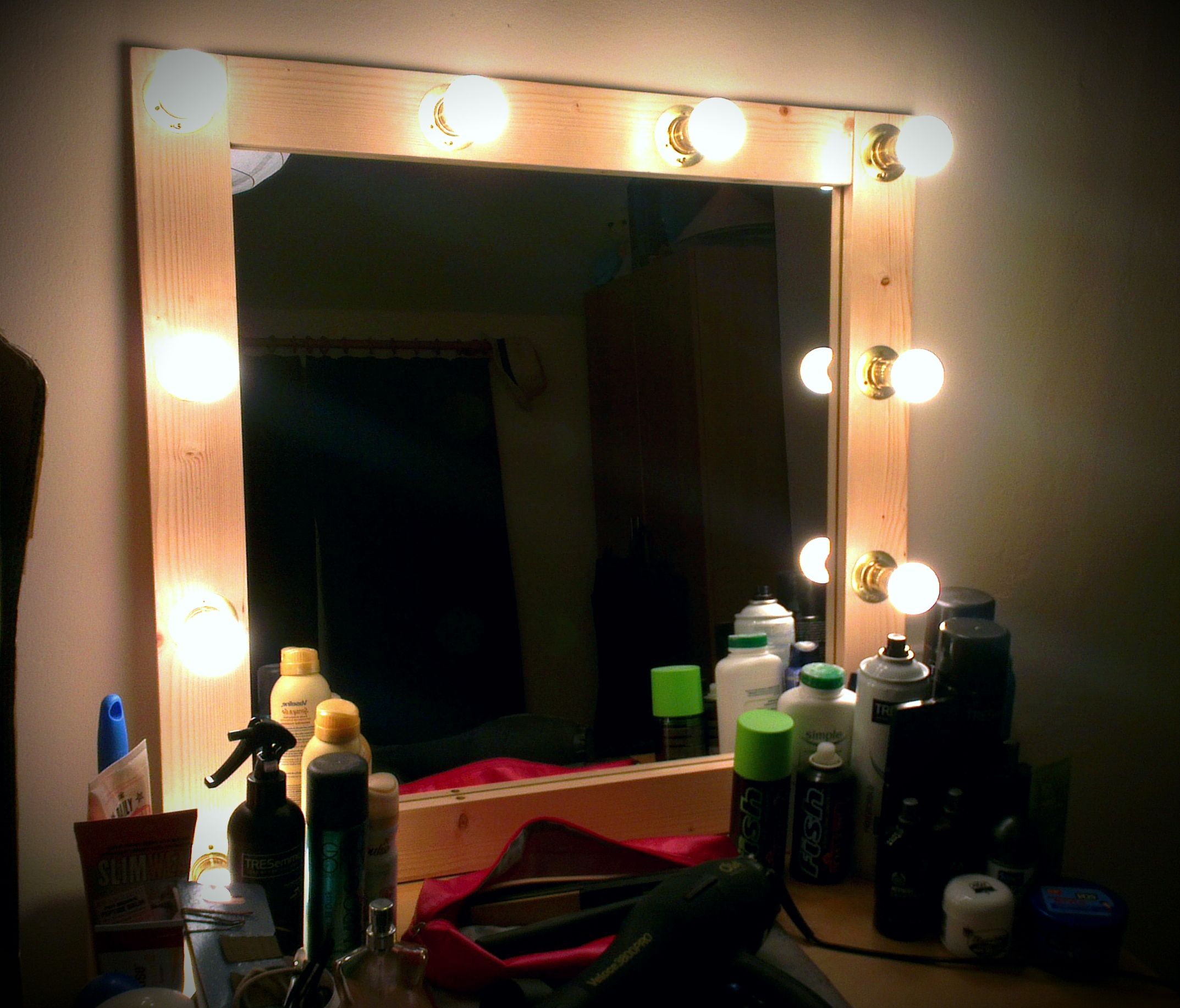 Backstage Mirror : 6 Steps - Instructables