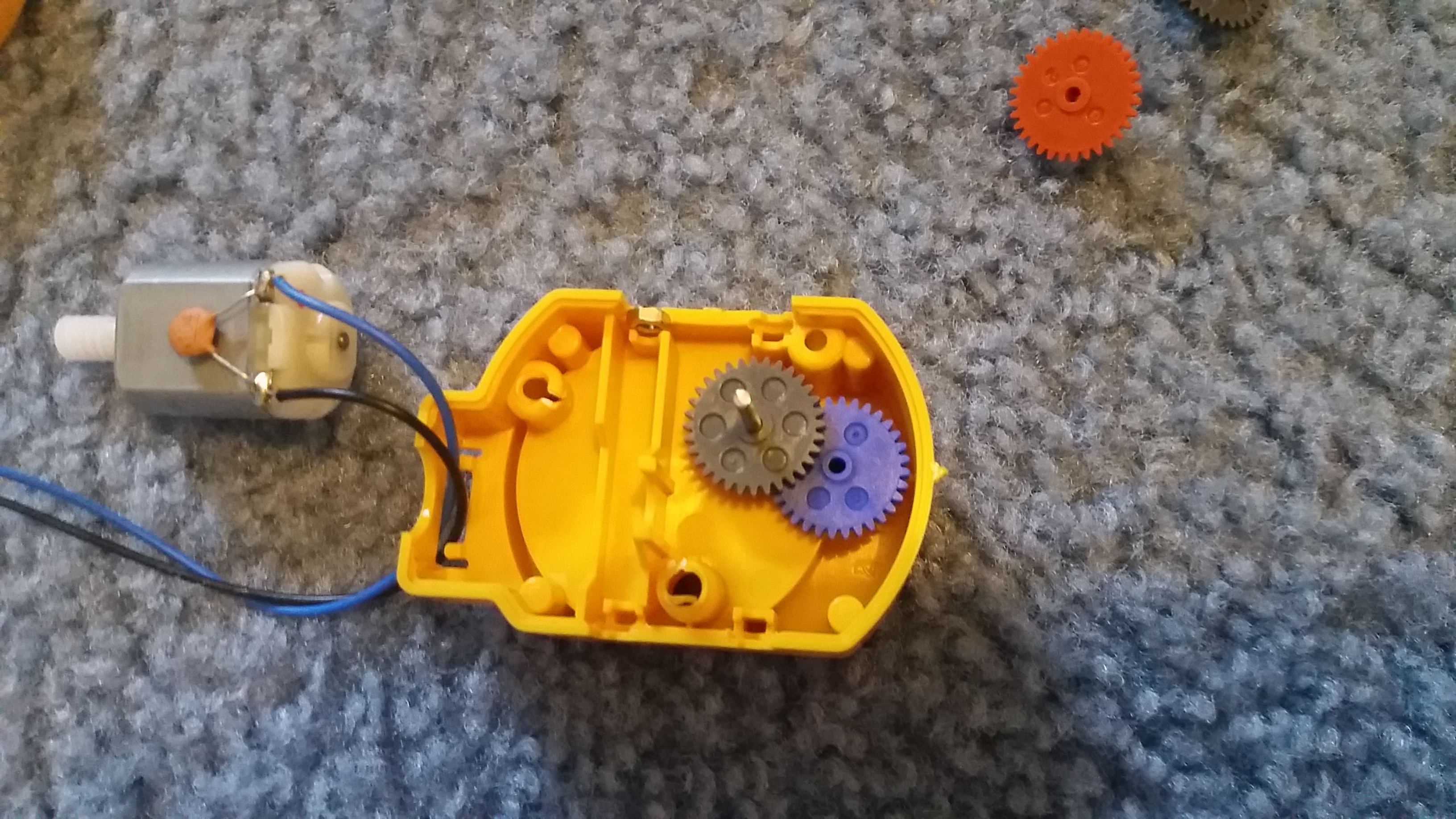 Arduino Fish Feeder : 6 Steps (with Pictures) - Instructables