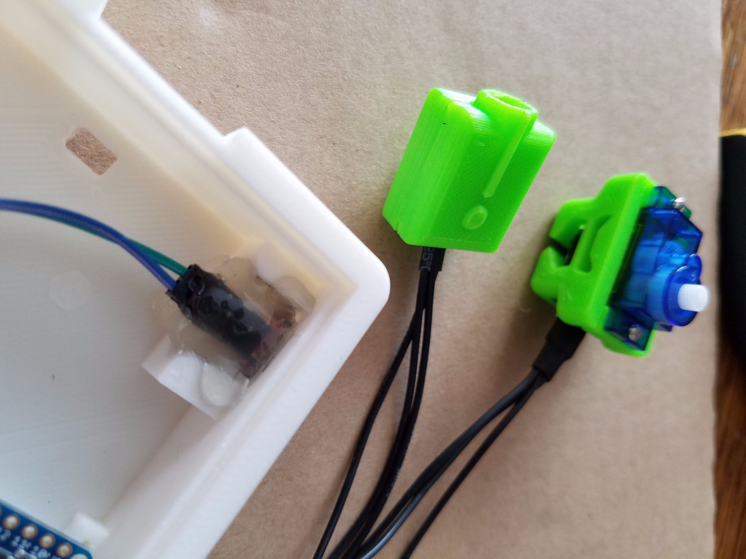 CheetahBeam - a DIY Automatic Cat Laser Toy : 8 Steps (with Pictures ...