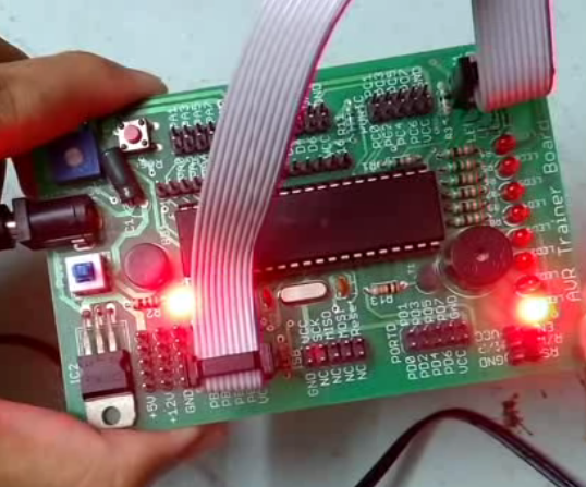 LED Pattern1 Using Atmega16 : 4 Steps (with Pictures) - Instructables