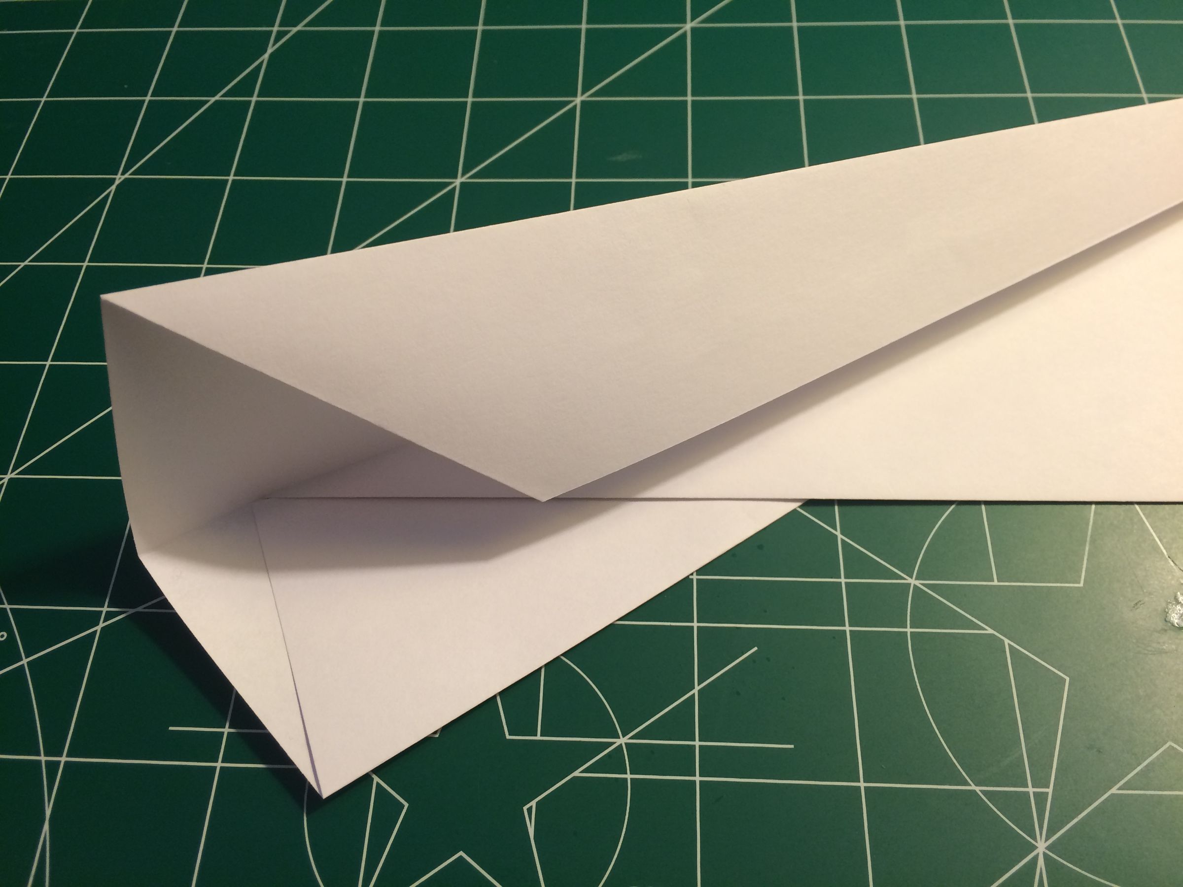 How to Make the Widow Paper Airplane : 8 Steps - Instructables