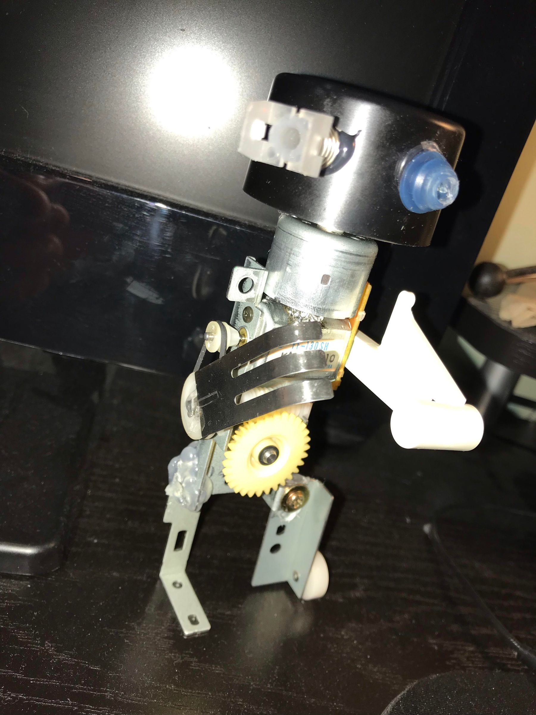 Walter- the Junk Robot : 5 Steps - Instructables