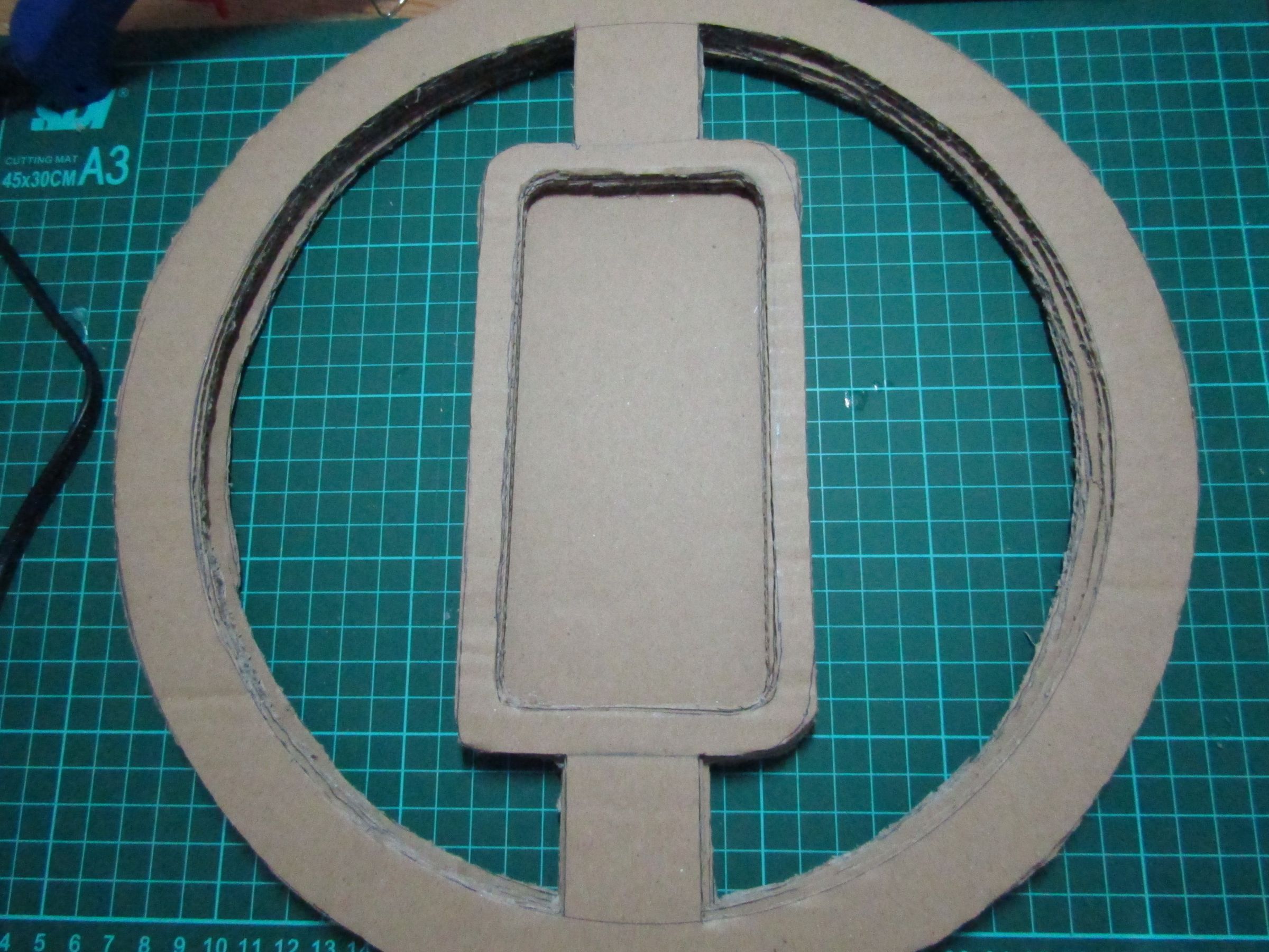 DIY Cardboard Gaming Steering Wheel : 5 Steps - Instructables