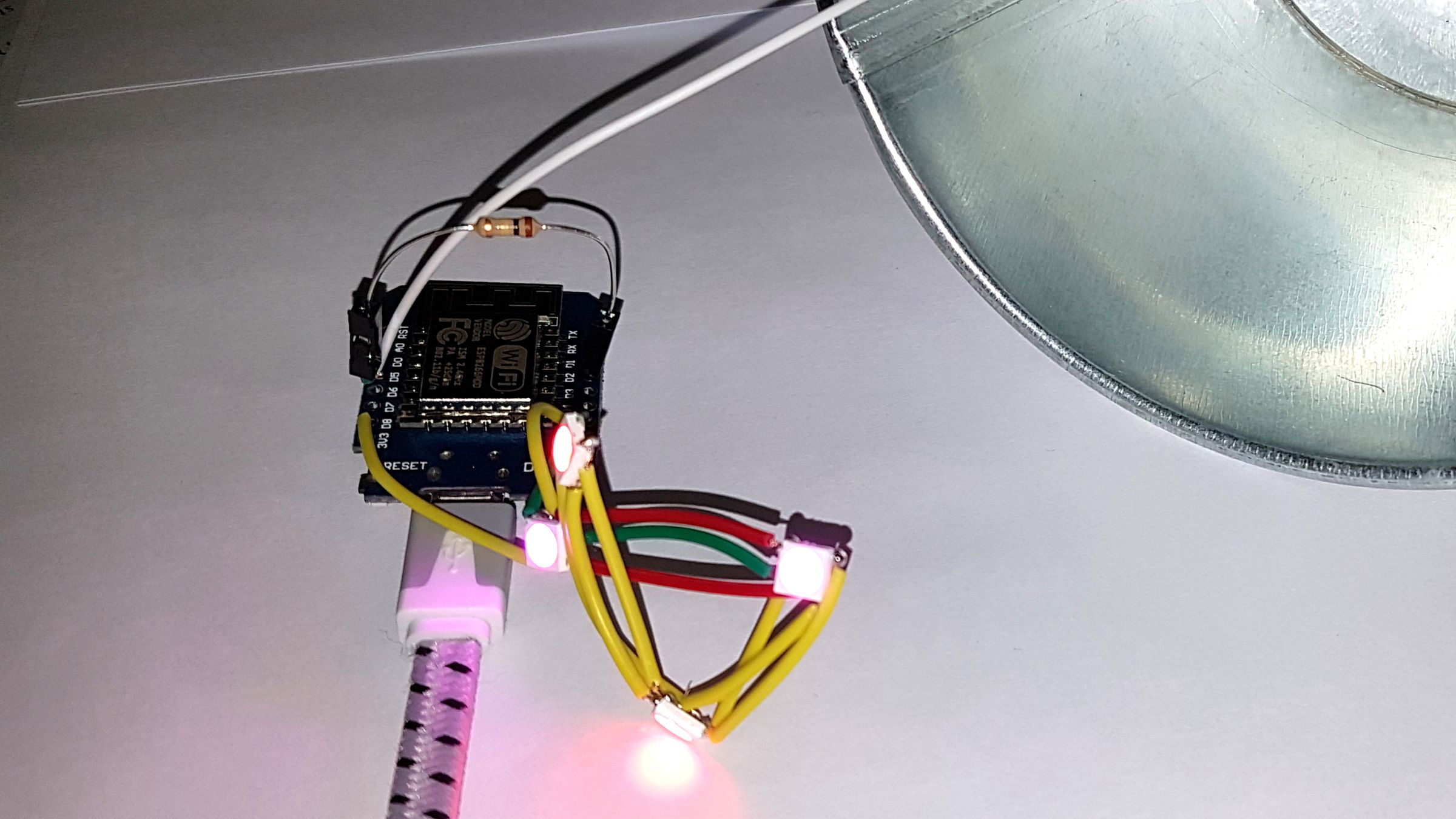 Color Synchronized Touch Lamps : 5 Steps (with Pictures) - Instructables