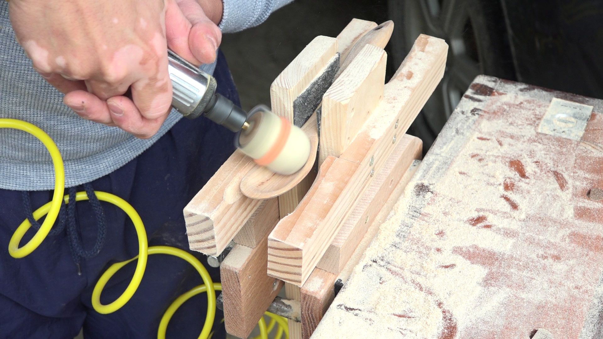 $1 Inflatable Sander Replacement DIY : 5 Steps (with Pictures ...