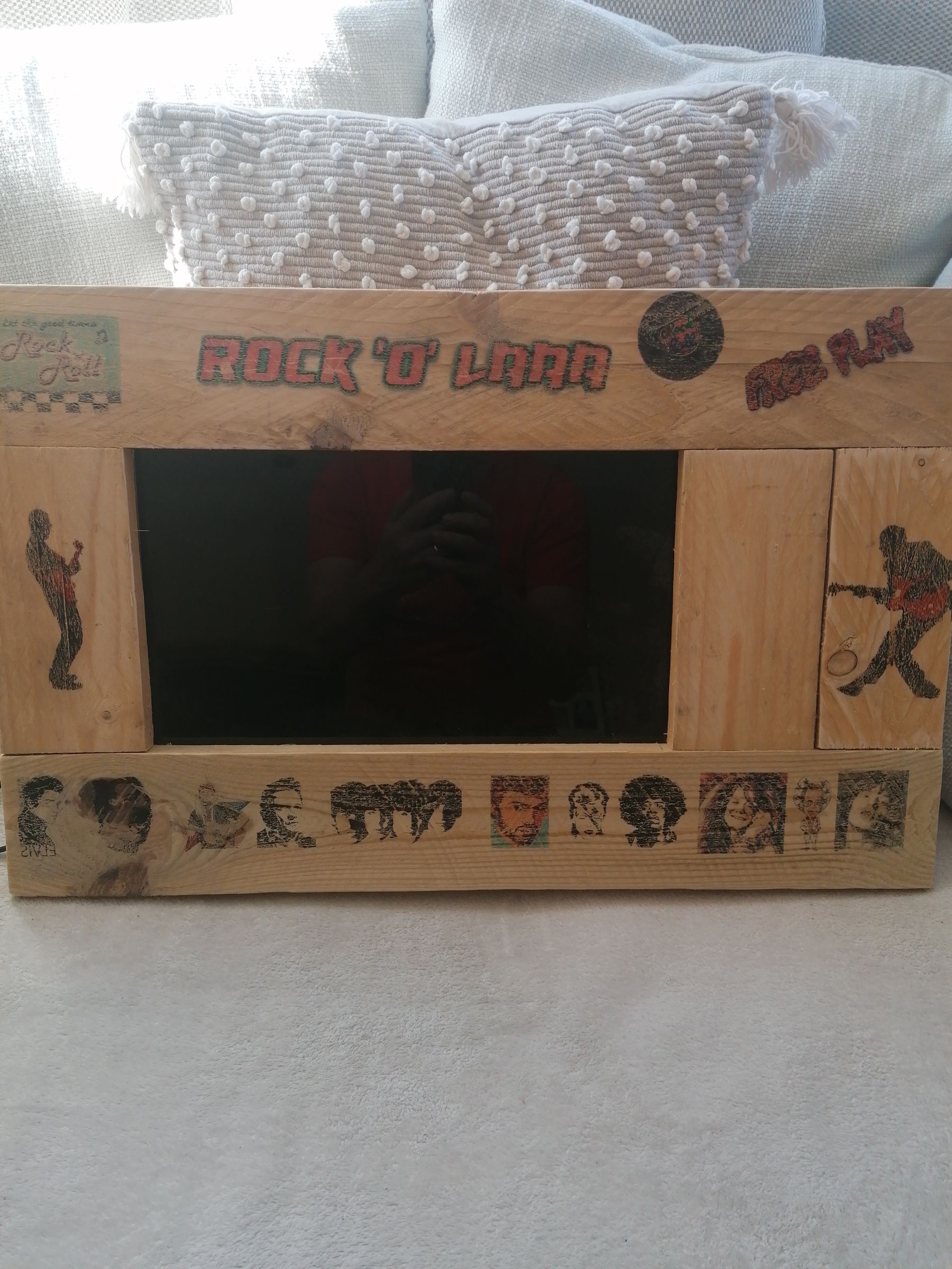 A Jukebox With Raspberry Pi : 3 Steps - Instructables