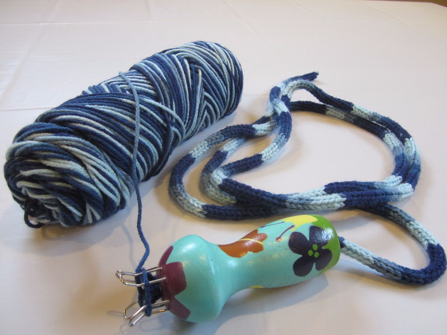 French (Spool) Knitting : 6 Steps (with Pictures) - Instructables